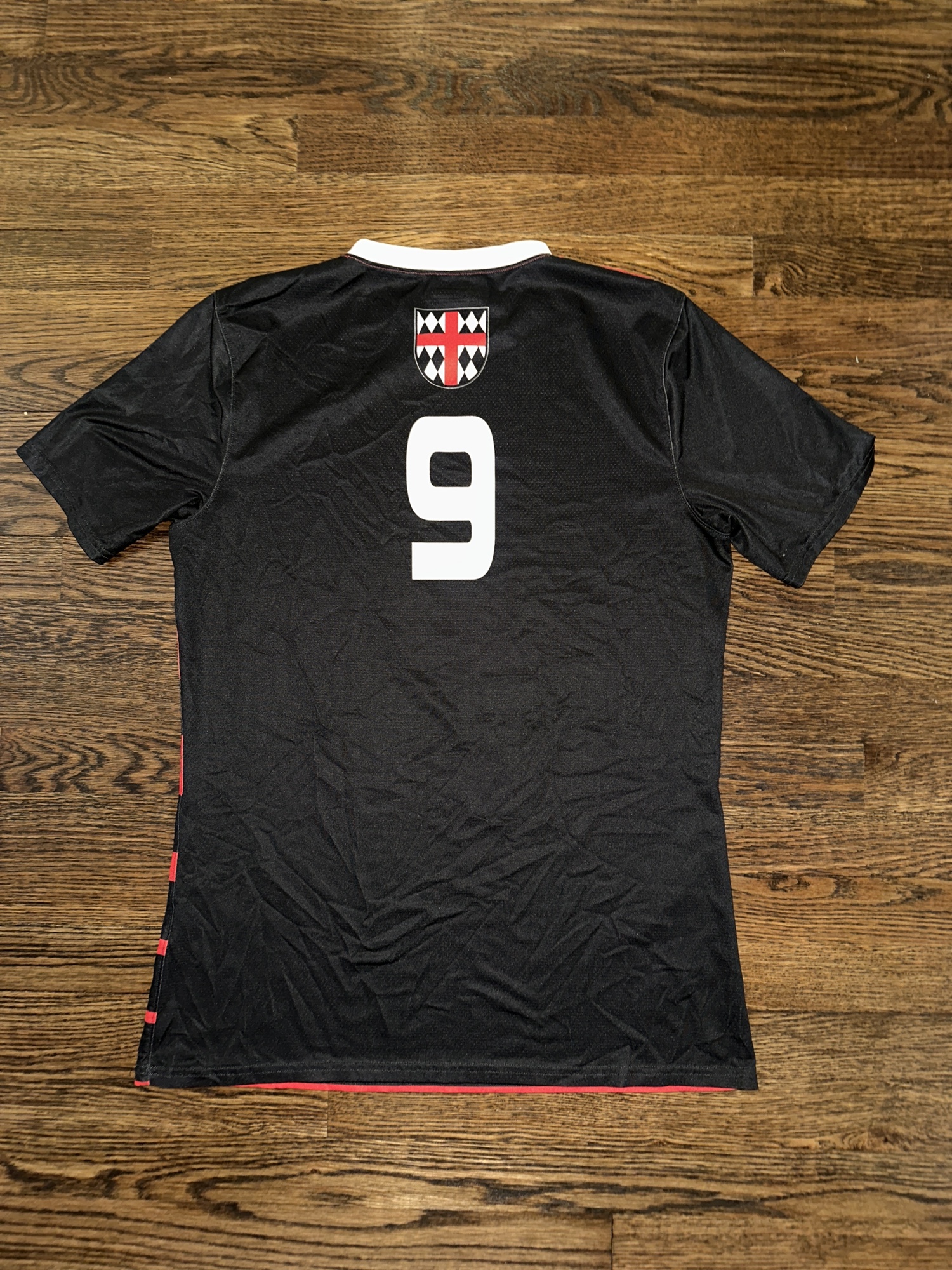 St. George’s School - Dragons Under Armour Soccer Jersey #9 - Size ...