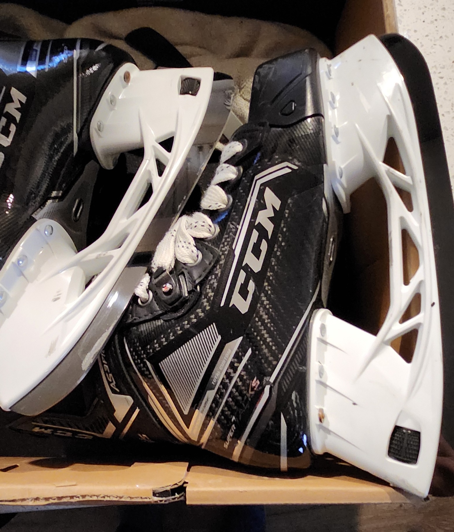CCM Super Tacks AS3 Pro Hockey Skates Size 6.5 - Custom w 2 Pairs of ...