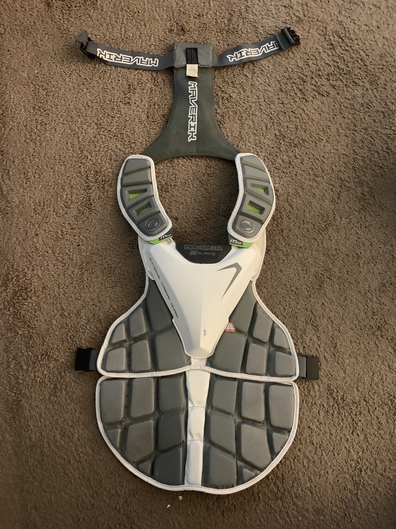 L/XL Maverick Max EKG Chest Protector | SidelineSwap