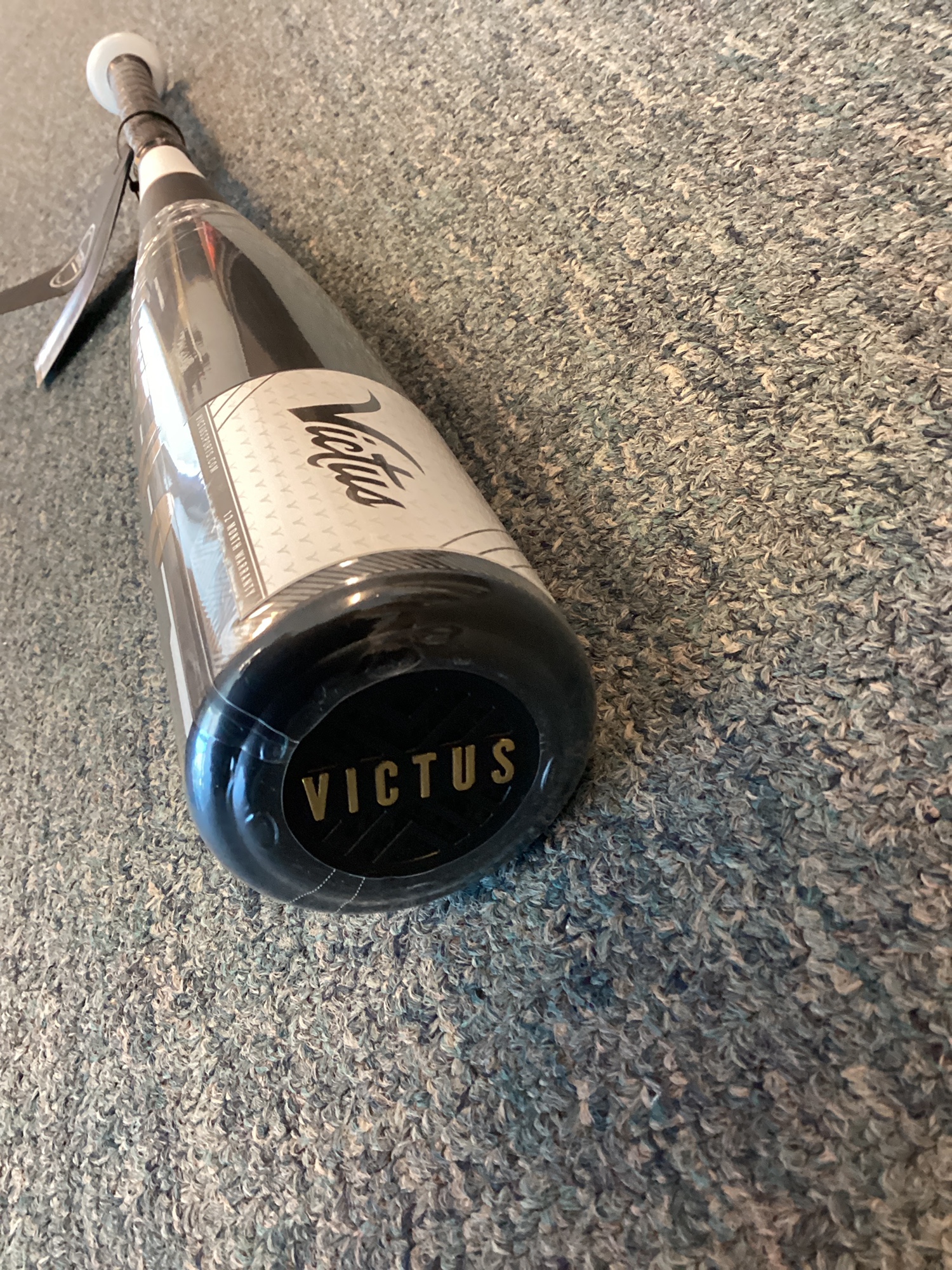 New USSSA Certified Victus Vandal Bat (-8) 28"20oz. | SidelineSwap
