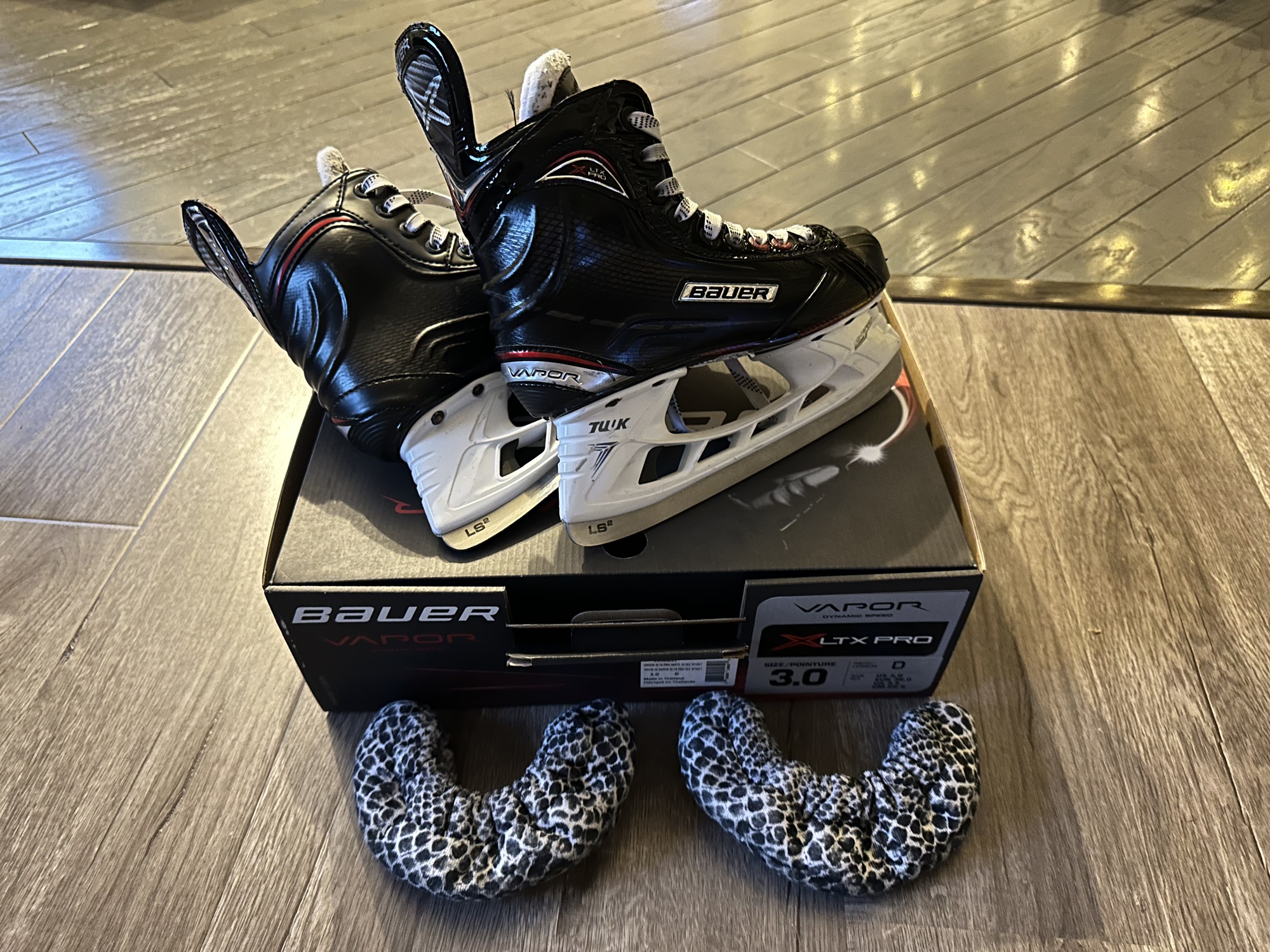 Junior Used Bauer Vapor X LTX Pro Regular Width Size 3 Hockey Skates ...