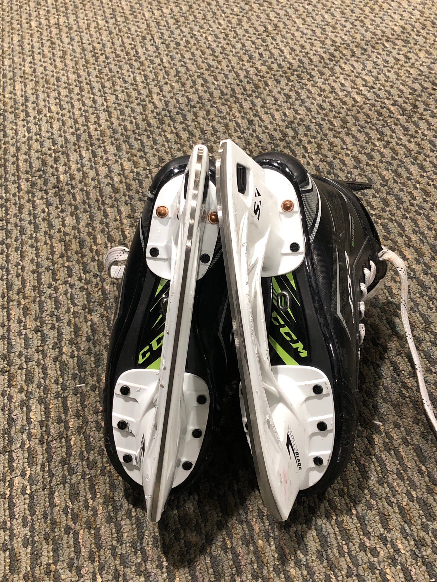 Junior Used CCM RibCor 76K Hockey Skates D&R (Regular) 3.5 | SidelineSwap