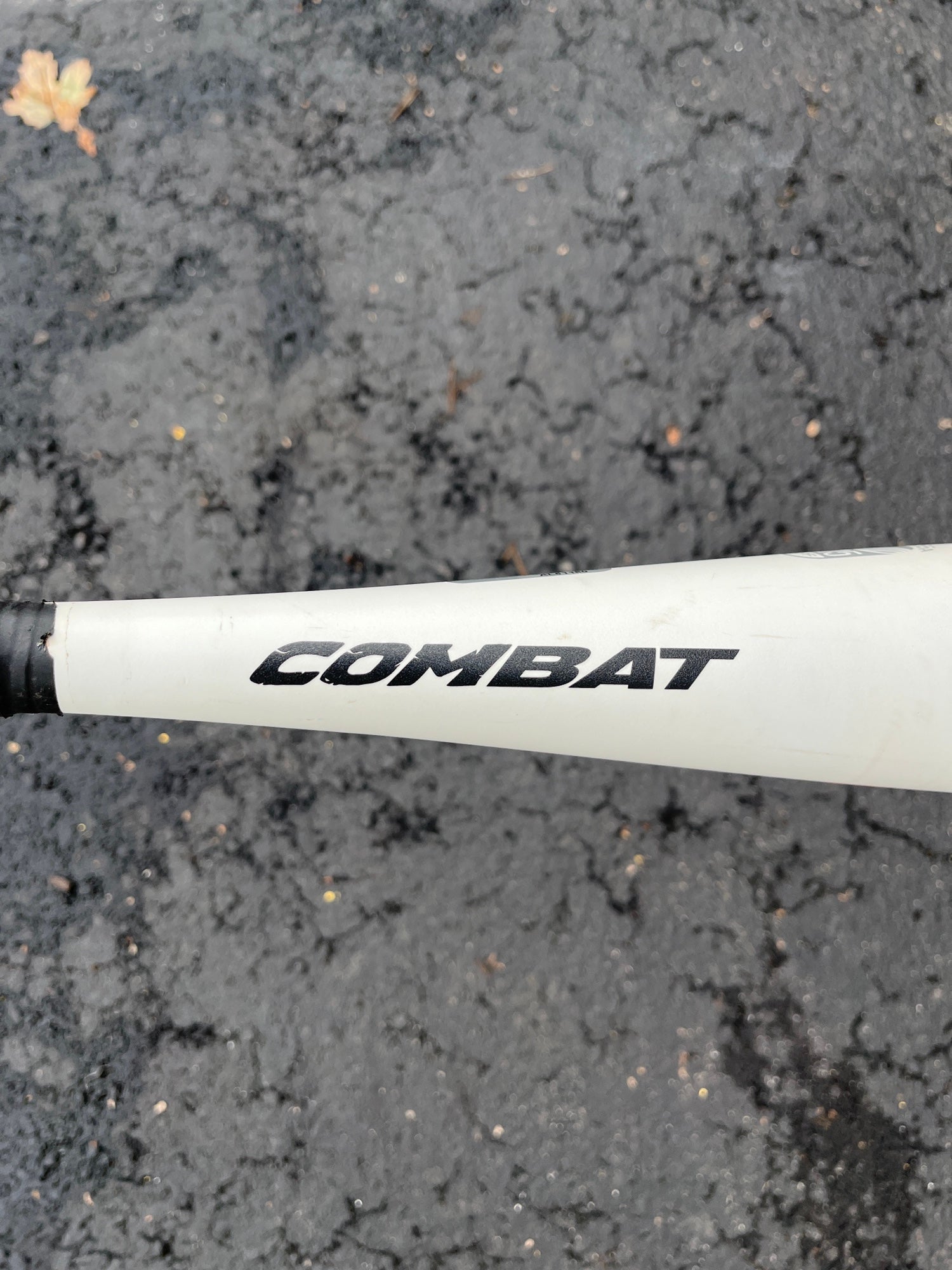 Used USSSA Certified Combat B2 Composite Bat -5 26OZ 31" | SidelineSwap