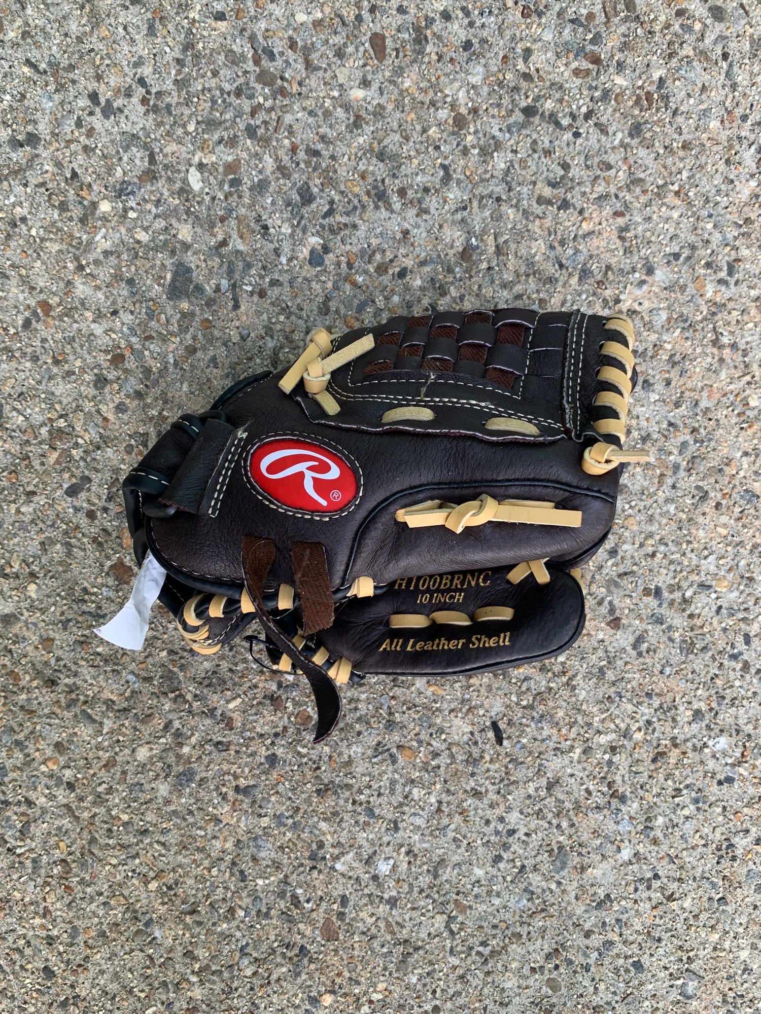Used Rawlings Highlight Series Right Hand Throw Infield Baseball Glove 10" | SidelineSwap