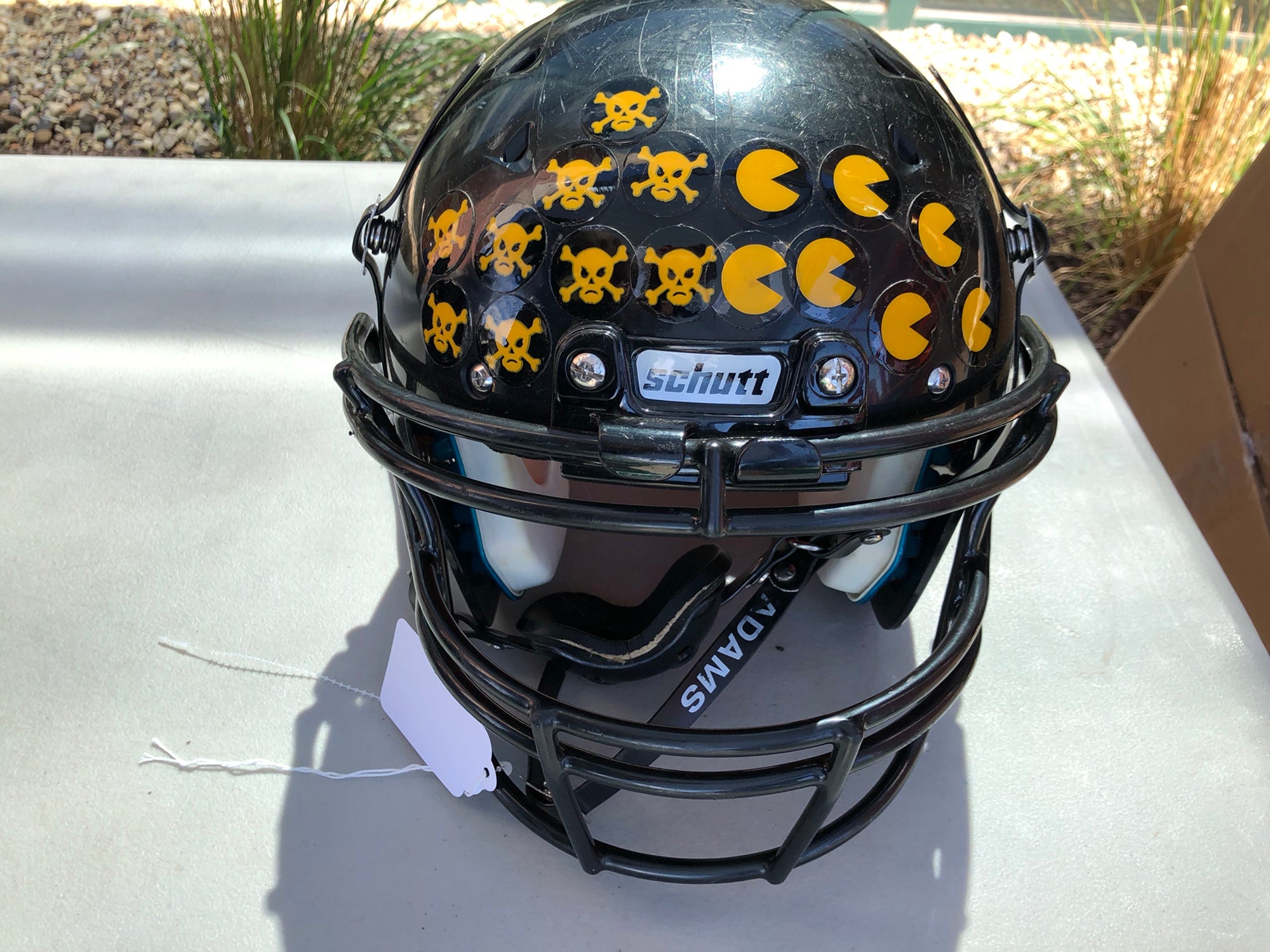 Used Medium Schutt Helmet | SidelineSwap
