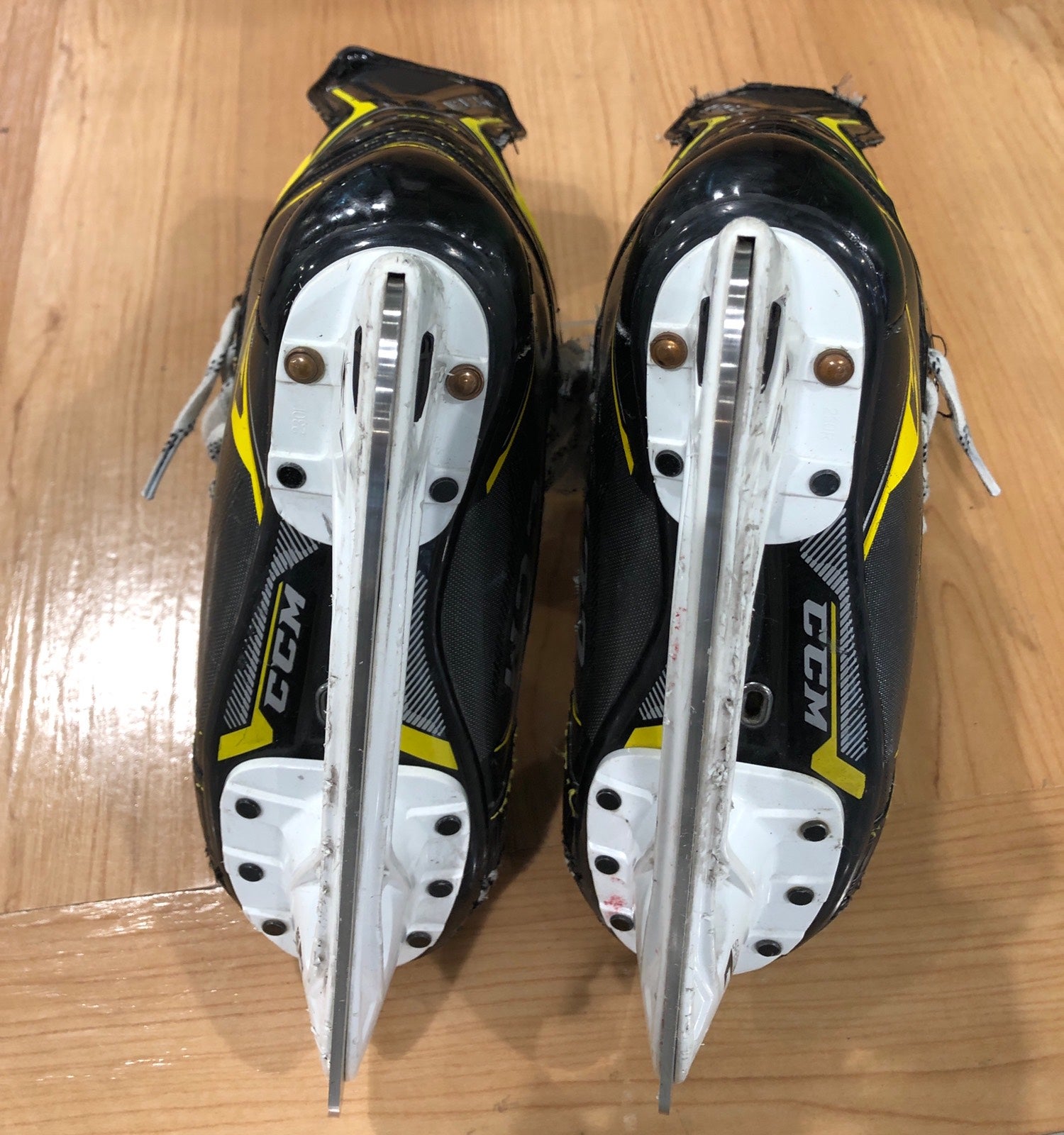 Junior Used CCM Super Tacks 9380 Hockey Skates D&R (Regular) 4.0 ...