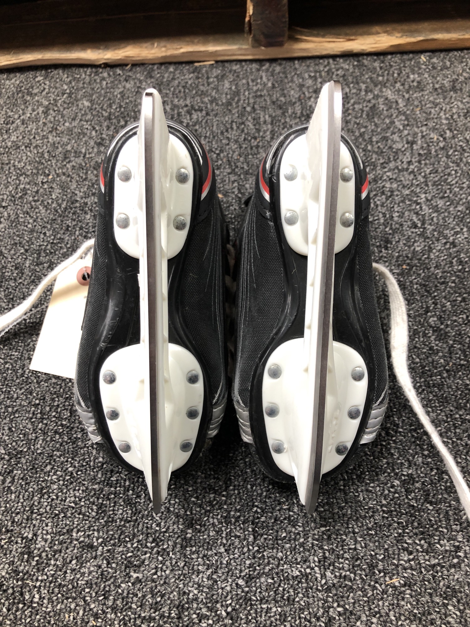 Youth Used Bauer Vapor X200 Hockey Skates D&R (Regular) 10 | SidelineSwap