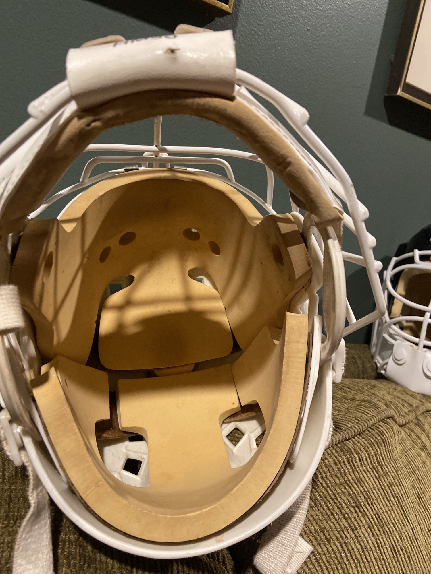 Large Cooper sk2000 goalie helmet With Hm30 | SidelineSwap