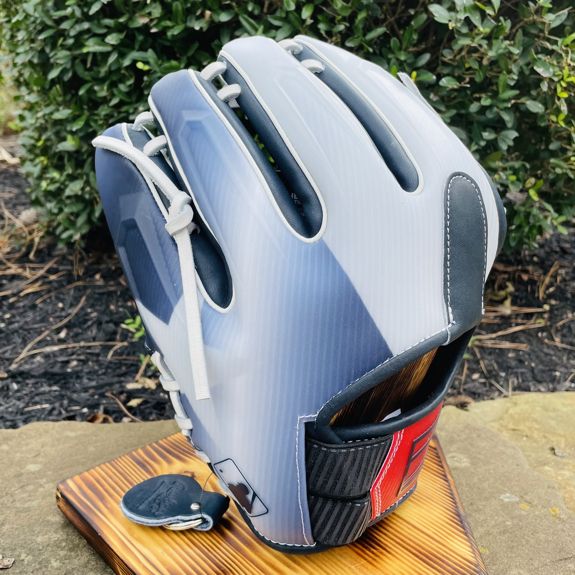 NEW RAWLINGS REV1X "BIG TEX" EXCLUSIVE - 11.5" REV204-2TEX | SidelineSwap