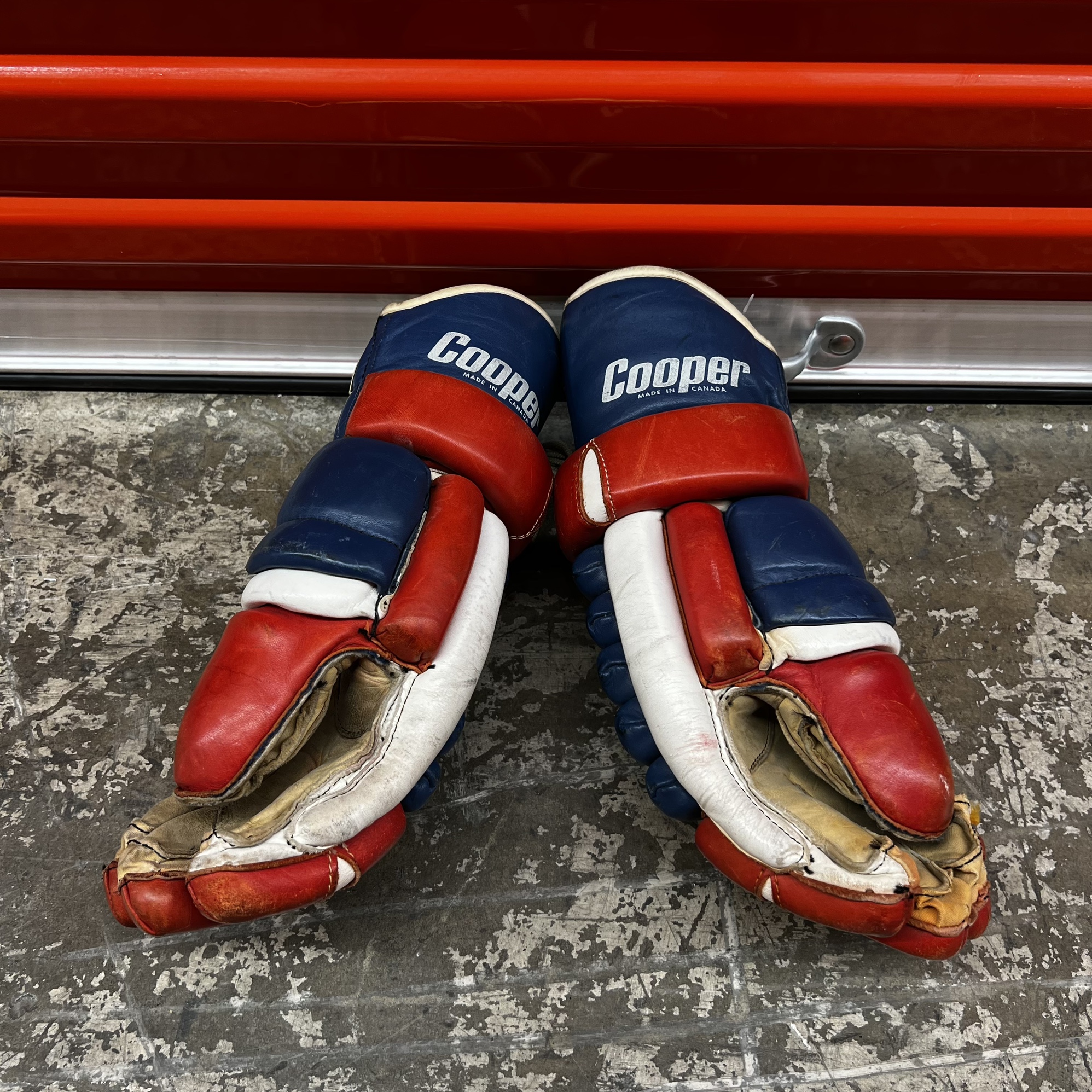 Vintage Pro Stock COOPER Hockey Gloves | SidelineSwap