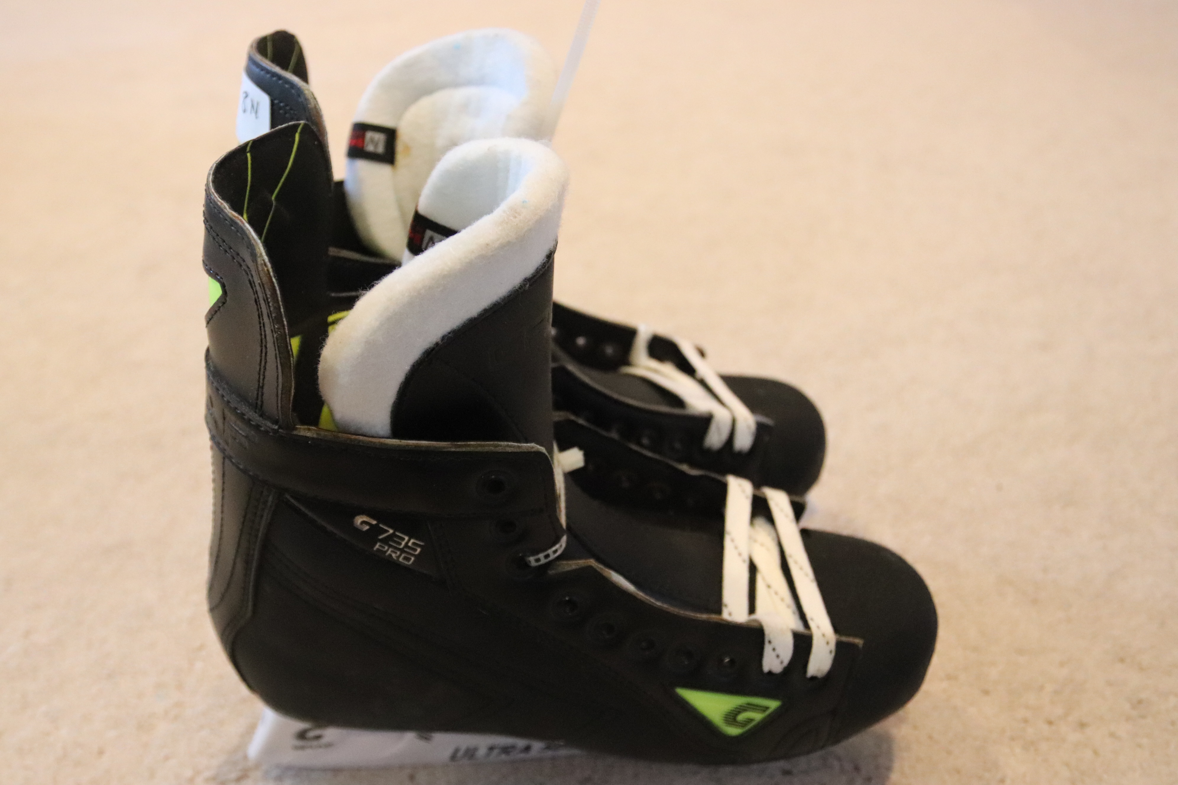 Graf G735 Pro Hockey Skates - Size 8N - #30 | SidelineSwap