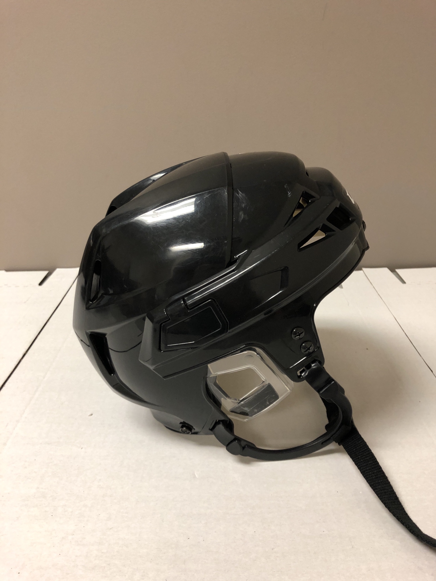 Pro Stock CCM Vector V08 Hockey Helmet Black Medium med m senior sr ...