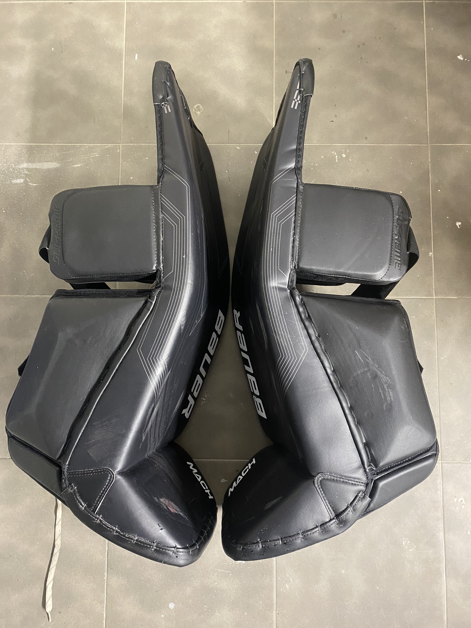 Bauer MACH Senior Goalie Leg Pads Black Size Small 33 | SidelineSwap