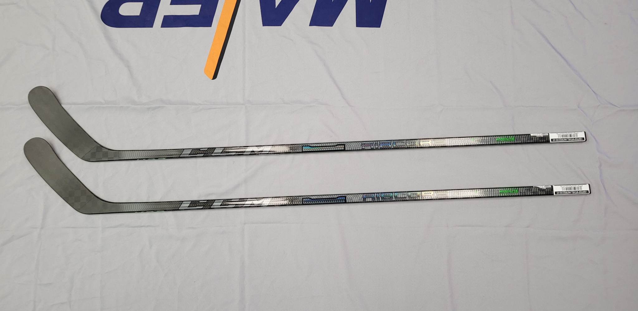 2-Pack CCM Ribcor Trigger 6 Pro Stock Stock Sticks Mitchell RH P92M 90 ...