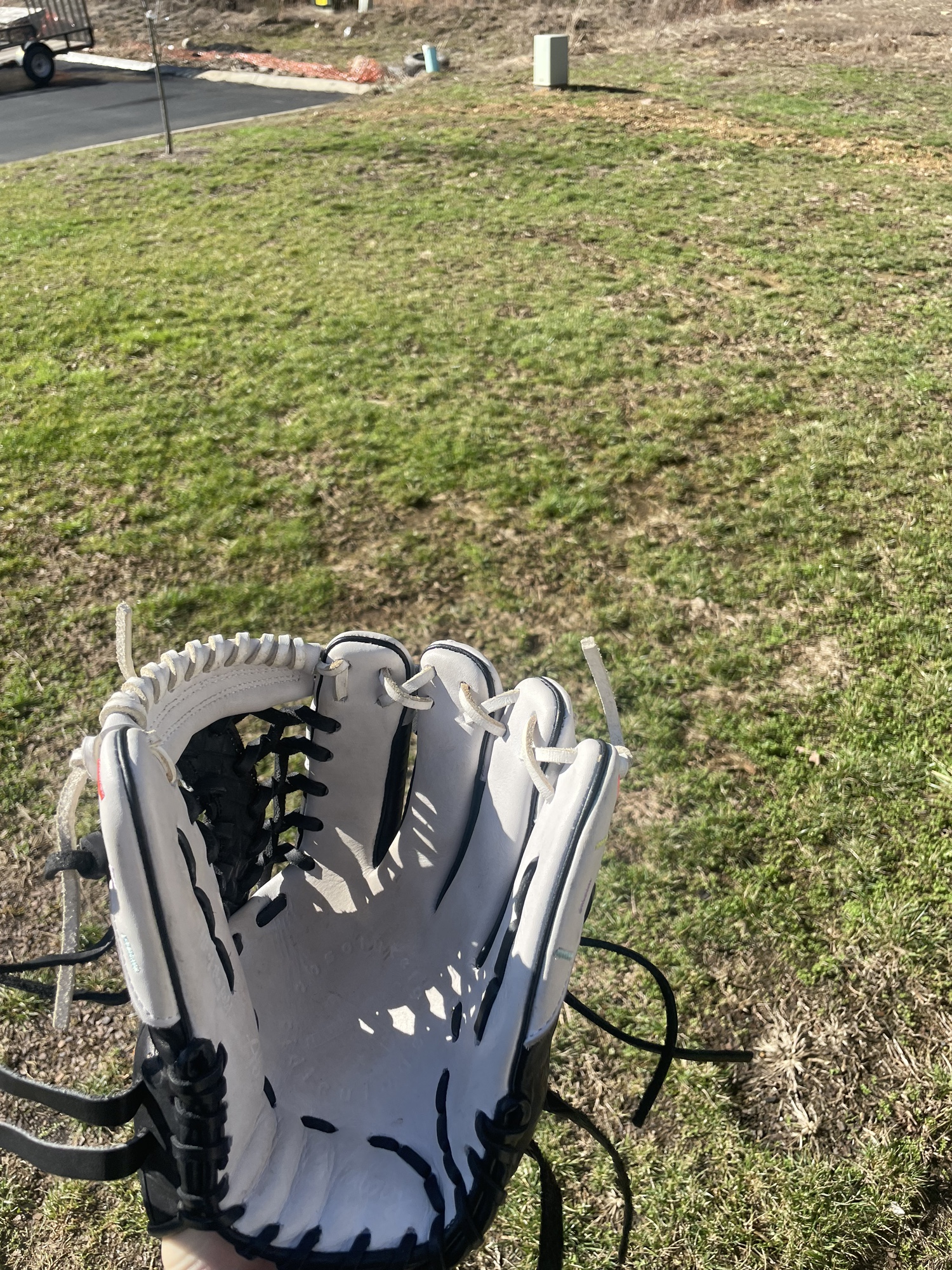 Aria Custom Glove | SidelineSwap