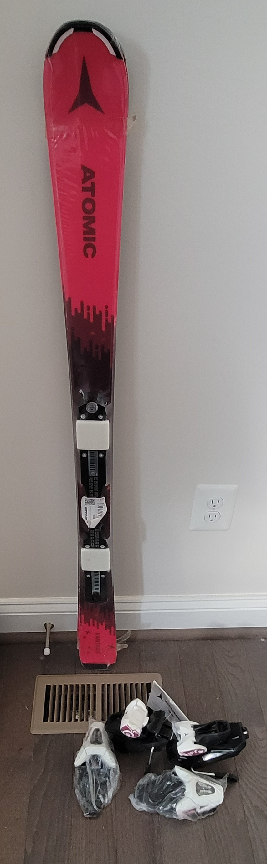 New 2022 Atomic Girls 120 cm All Mountain Vantage Skis With C5 GW ...