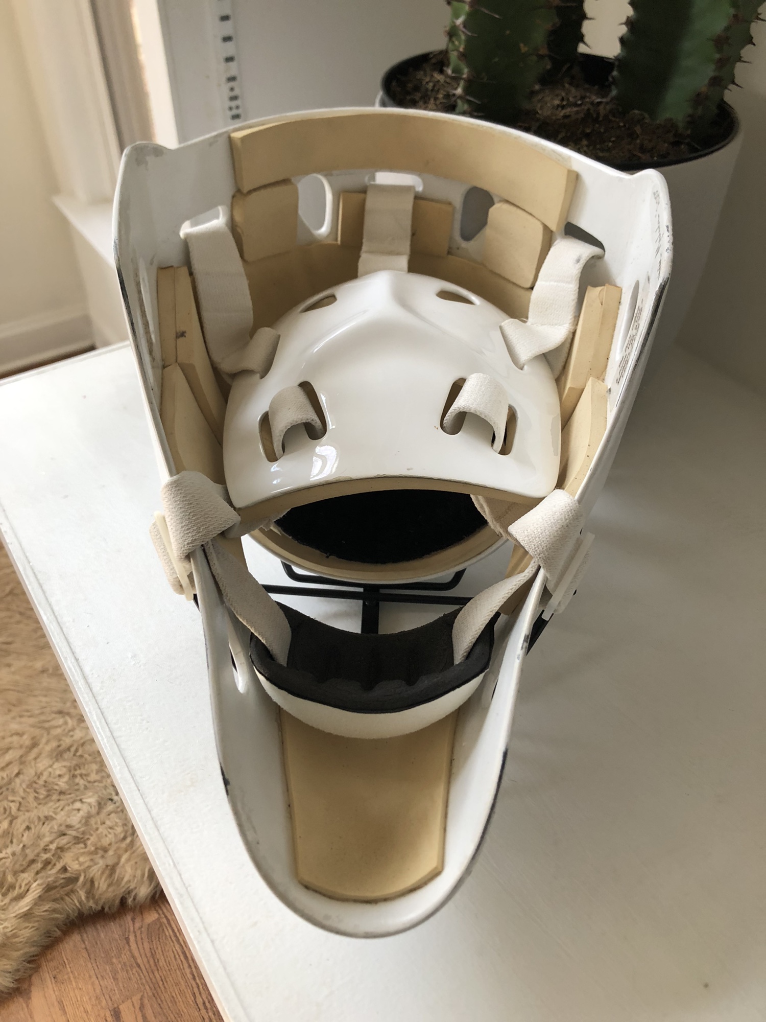 Vaughn/Bauer NHL Pros Choice Goalie Mask | SidelineSwap