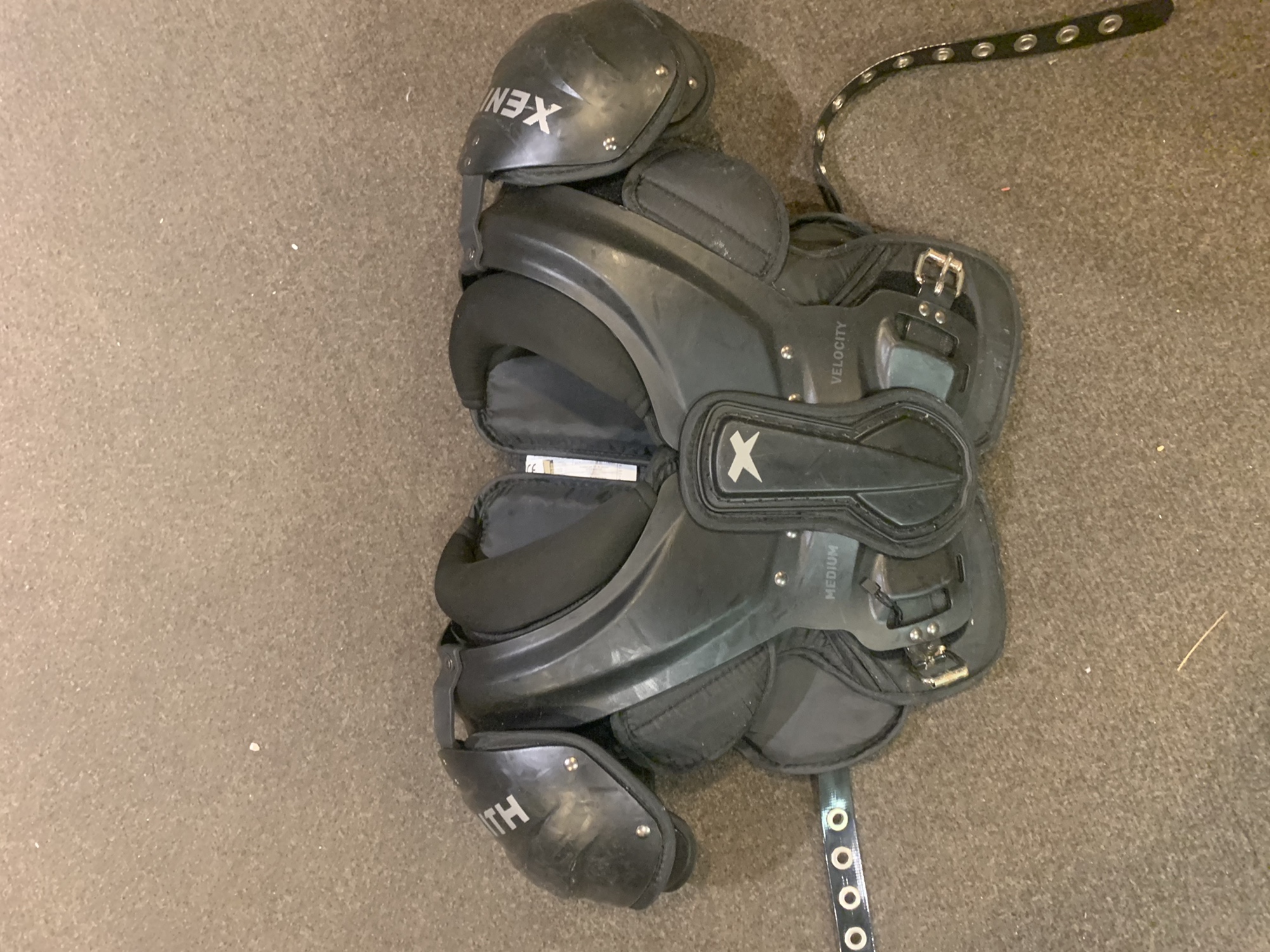 Zenith shoulder Pads | SidelineSwap