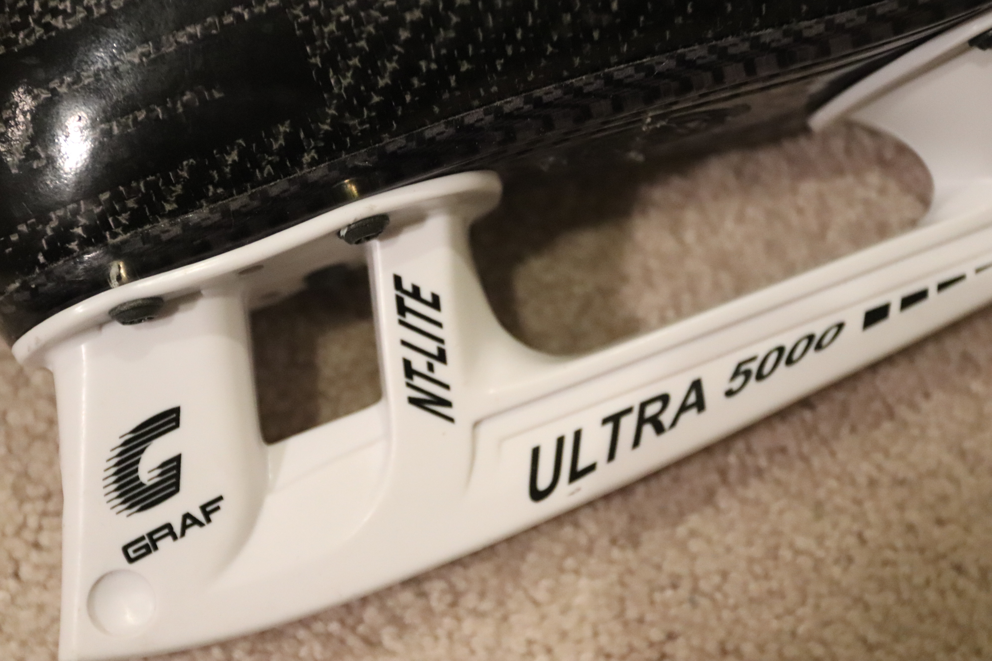 Graf Ultra G9035 Pro Hockey Skates - Size 6R - Brand New - #55 ...