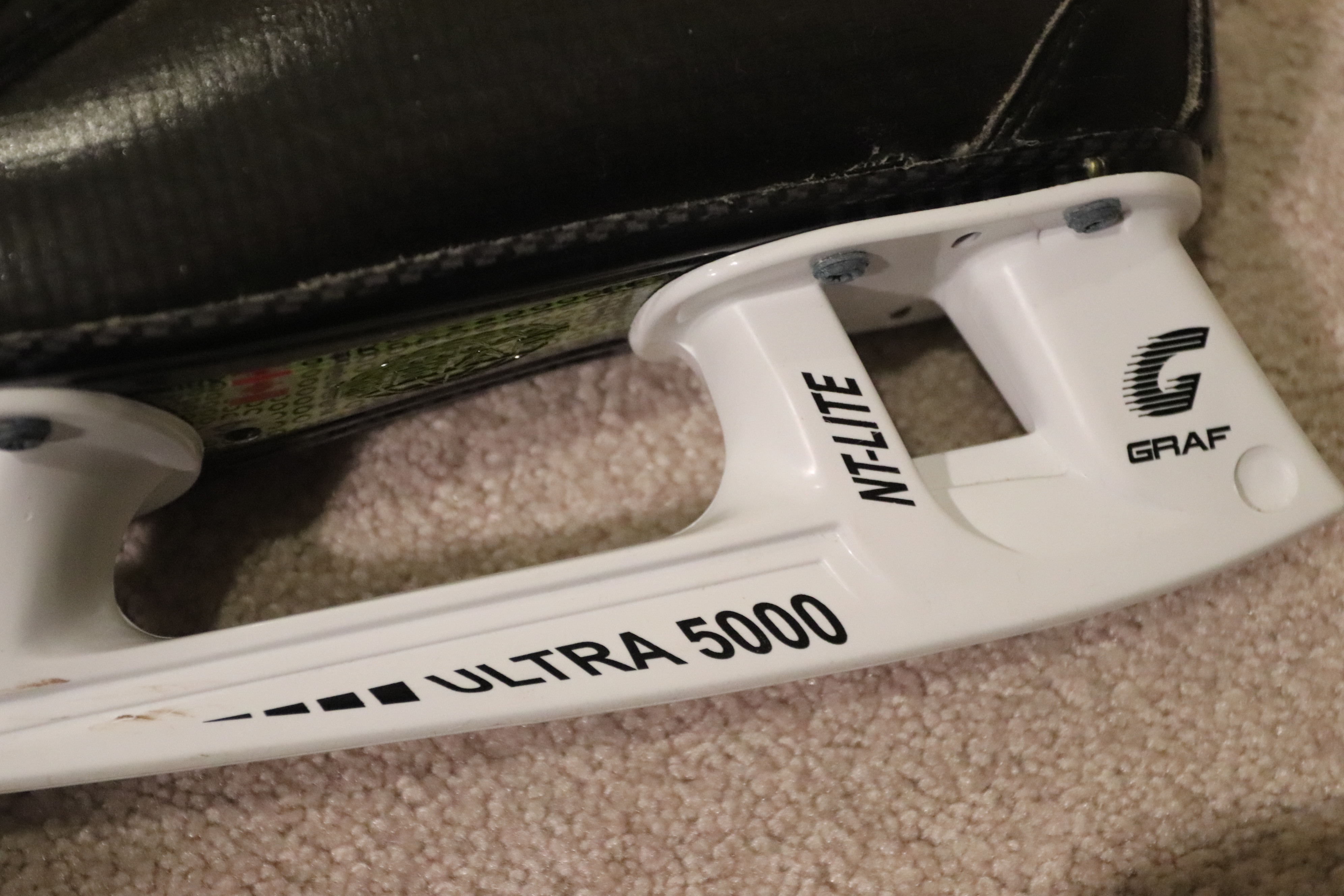 Graf Ultra G75 Lite Hockey Skates - Size 9.5R - #60 | SidelineSwap