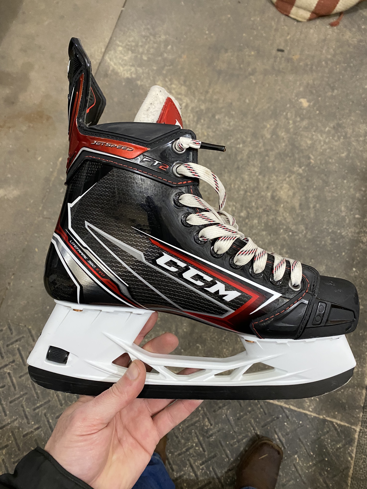 CCM Jetspeed FT2 skates | SidelineSwap