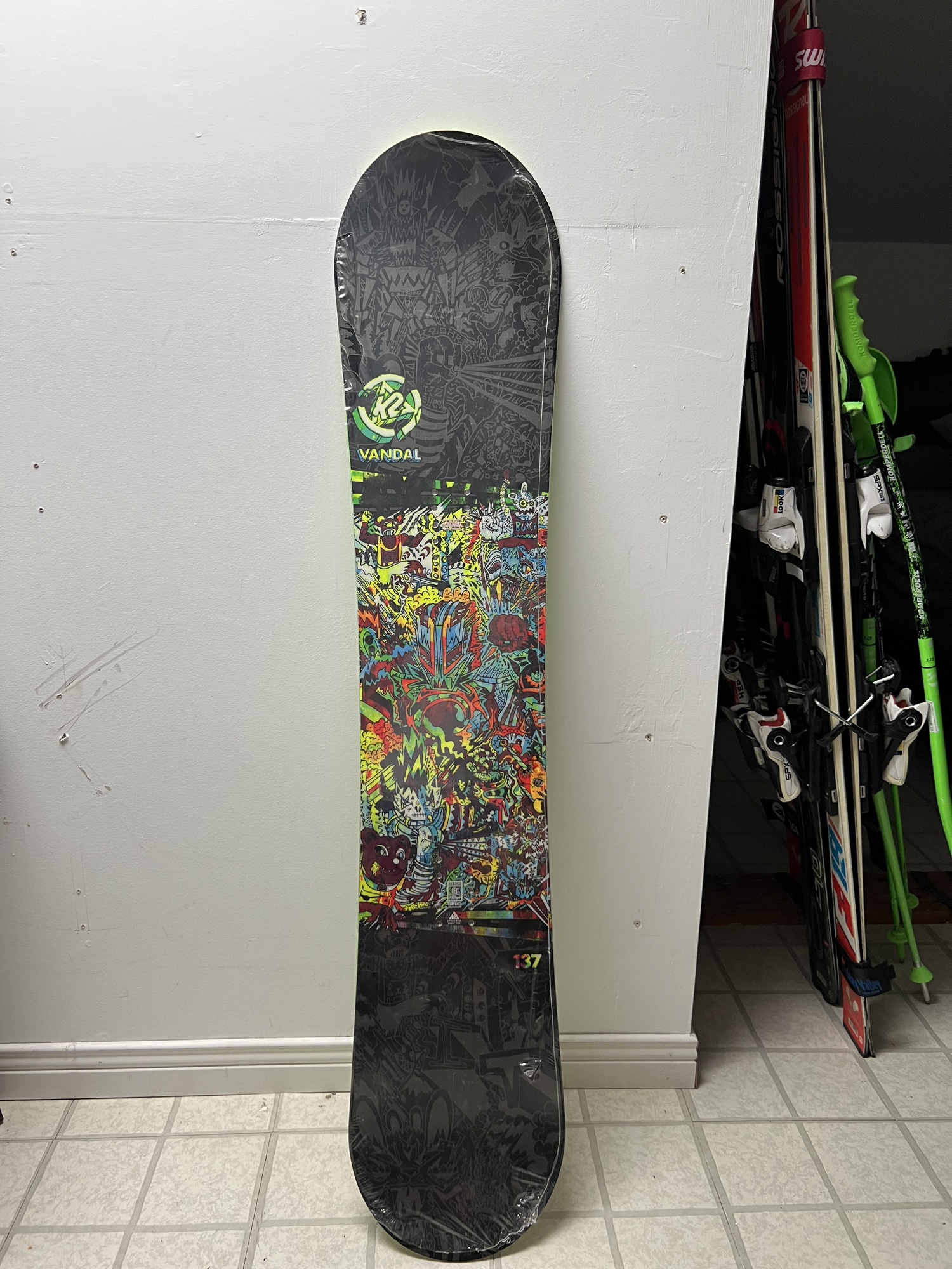 New K2 Without Bindings Medium Flex Vandal Snowboard | SidelineSwap