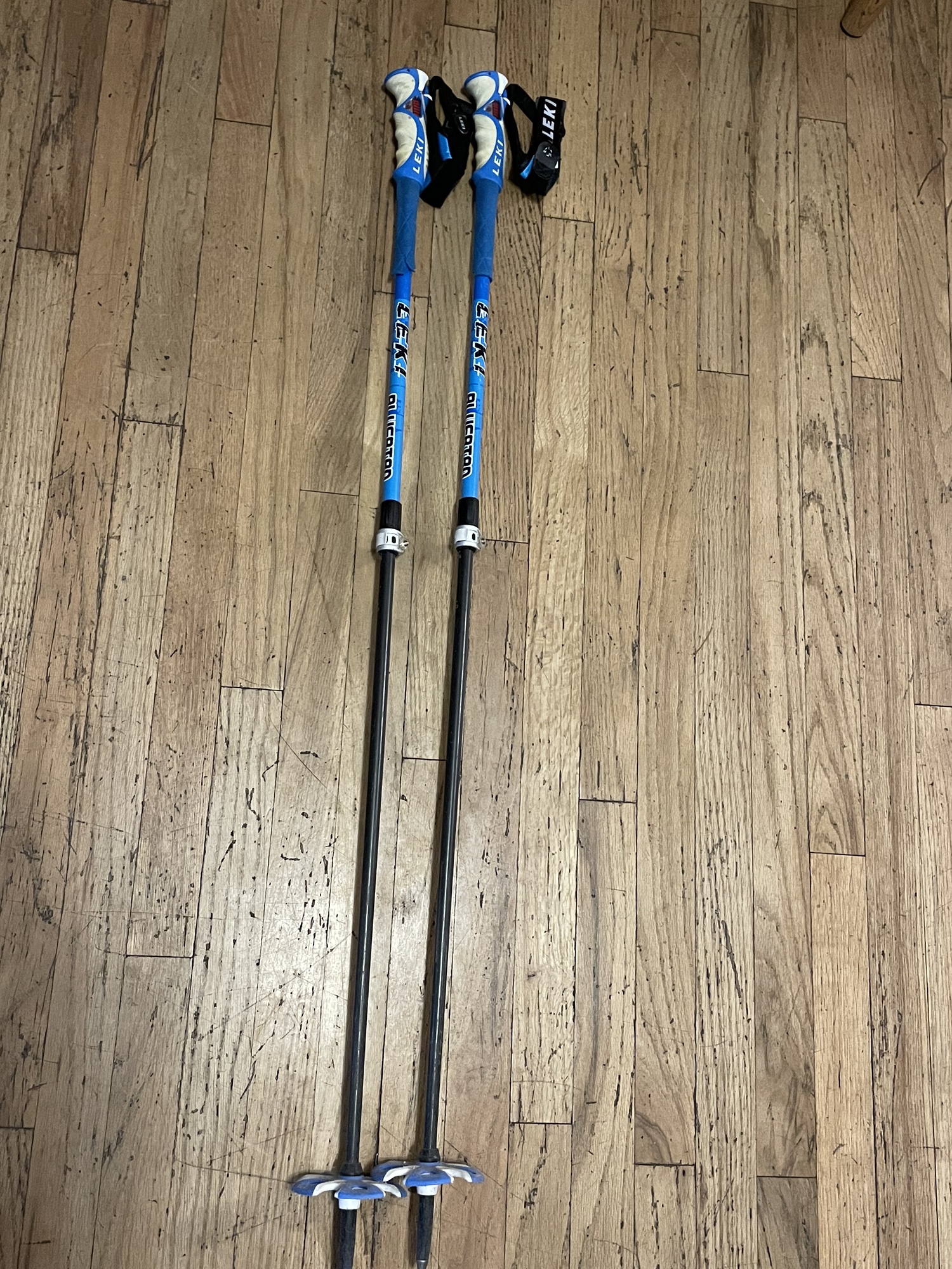 LEKI Bluebird Vario S Adjustable Ski Poles | SidelineSwap