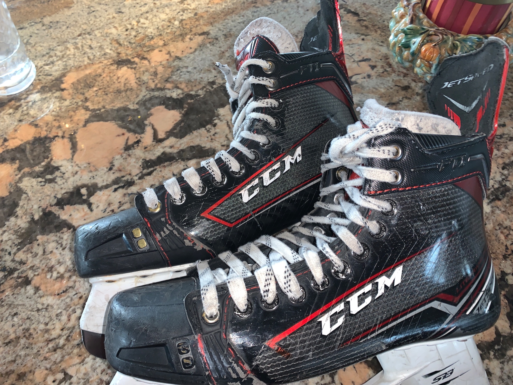Custom Senior CCM Regular Width Size 9.5 JetSpeed FT1 Hockey Skates ...
