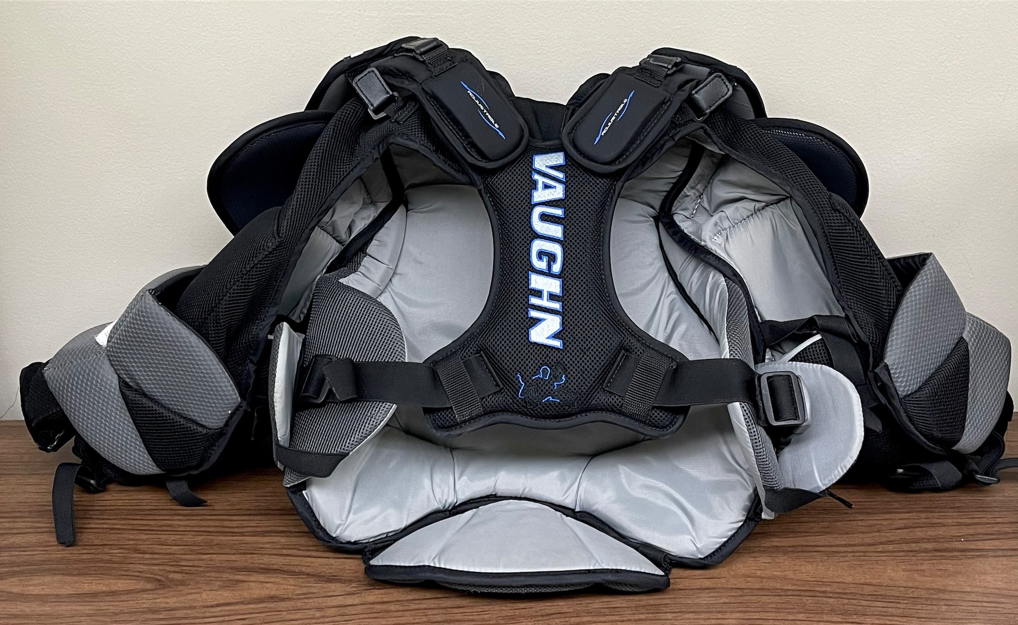 Used Large Vaughn Velocity V9 XFP Goalie Chest Protector | SidelineSwap