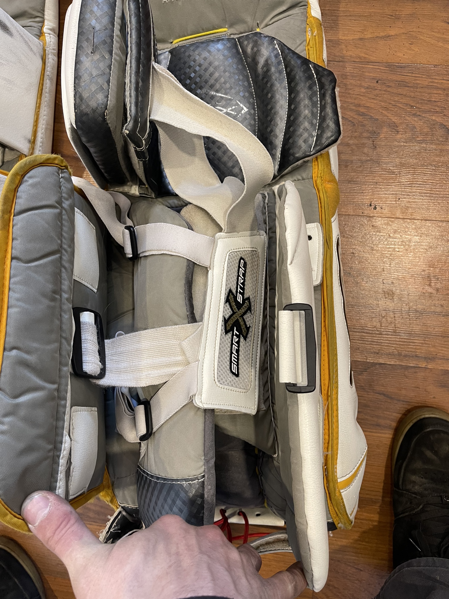 34" Brian's Brians Gnetik Pro II Goalie Leg Pads | SidelineSwap