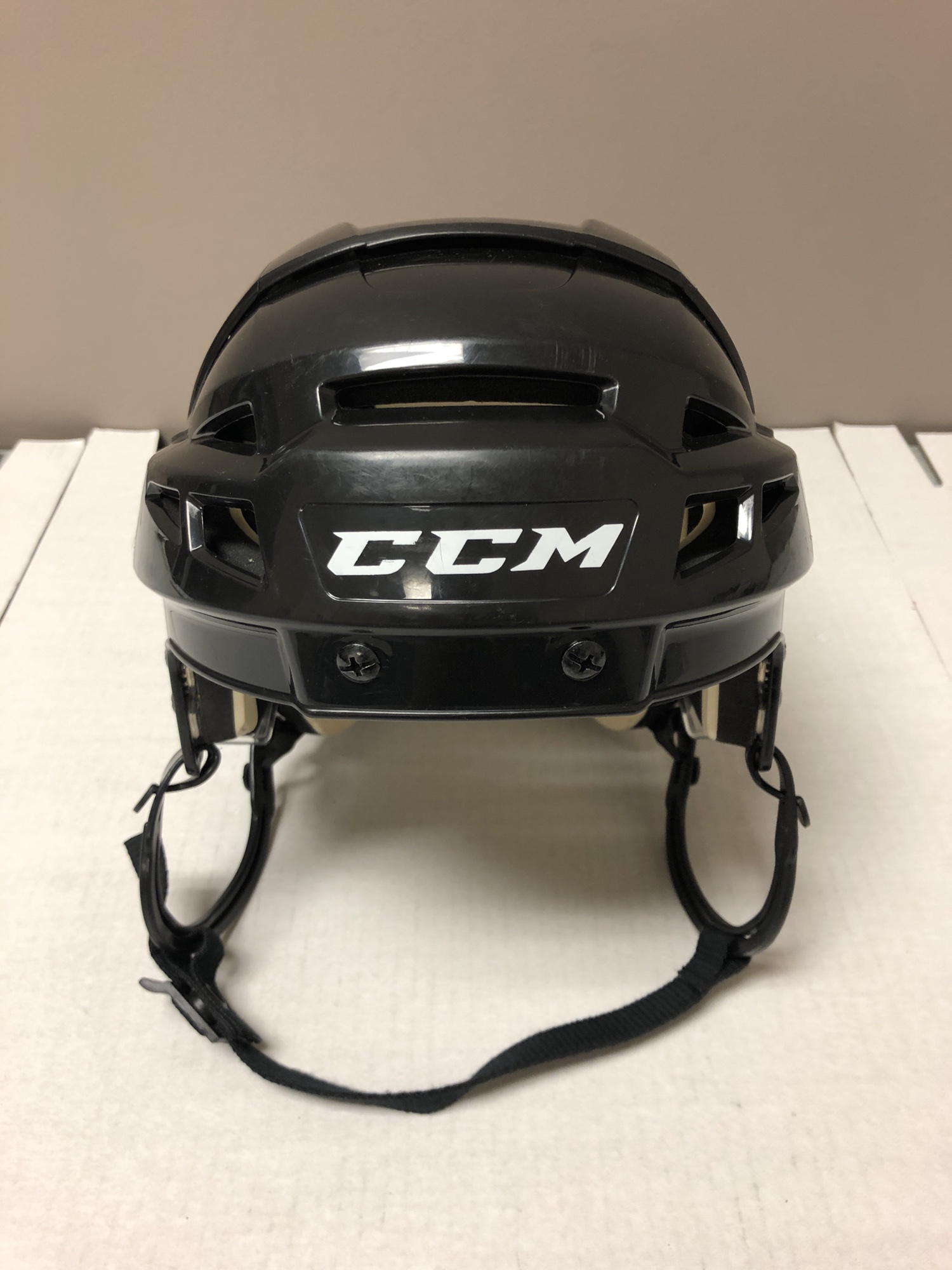 Senior CCM Vector V08 Hockey Helmet Black & White Medium med m sr ...