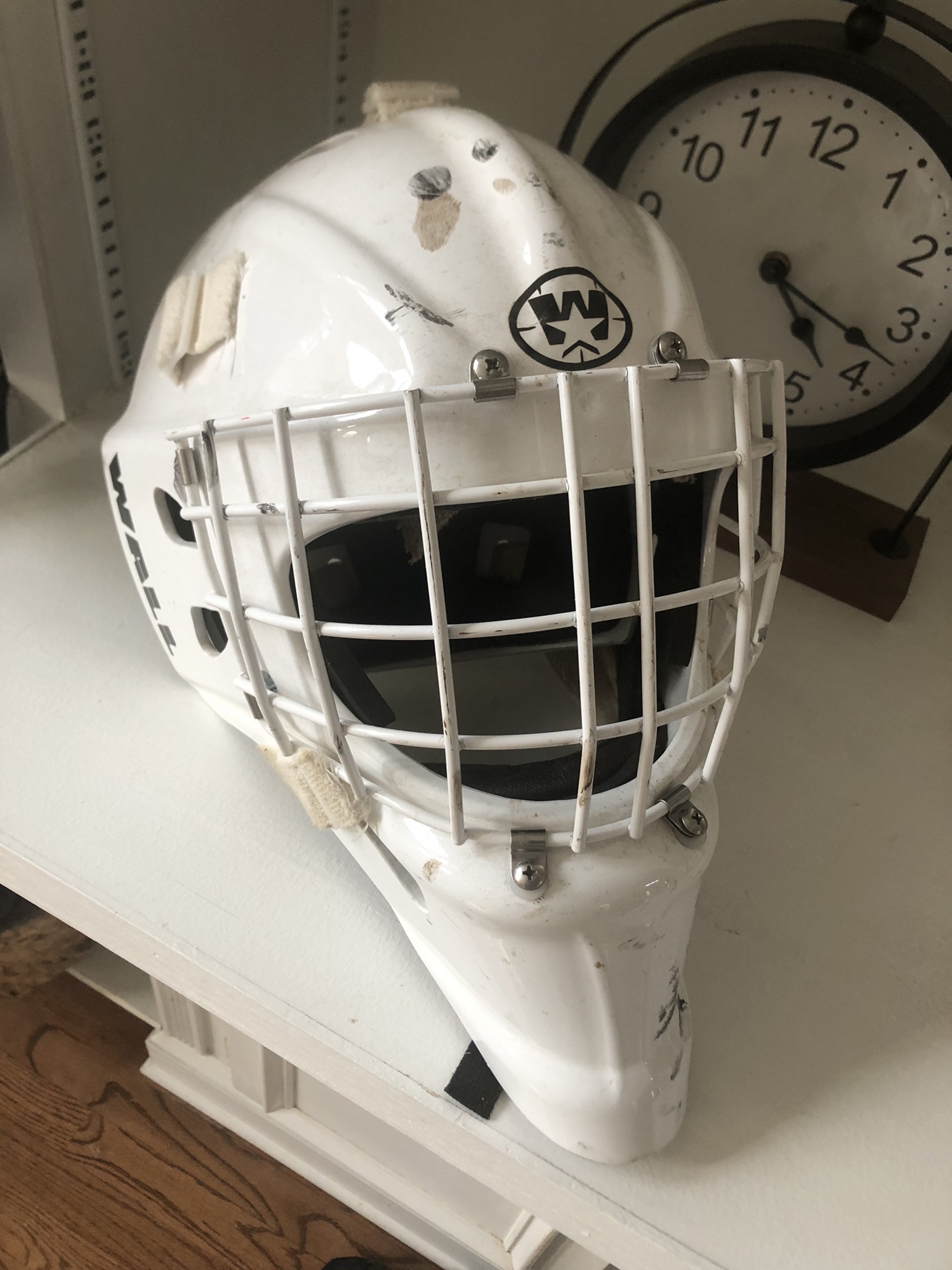 Wall W4 Hockey Goalie Mask - Long Chin Senior Sr Size M/L (certified ...
