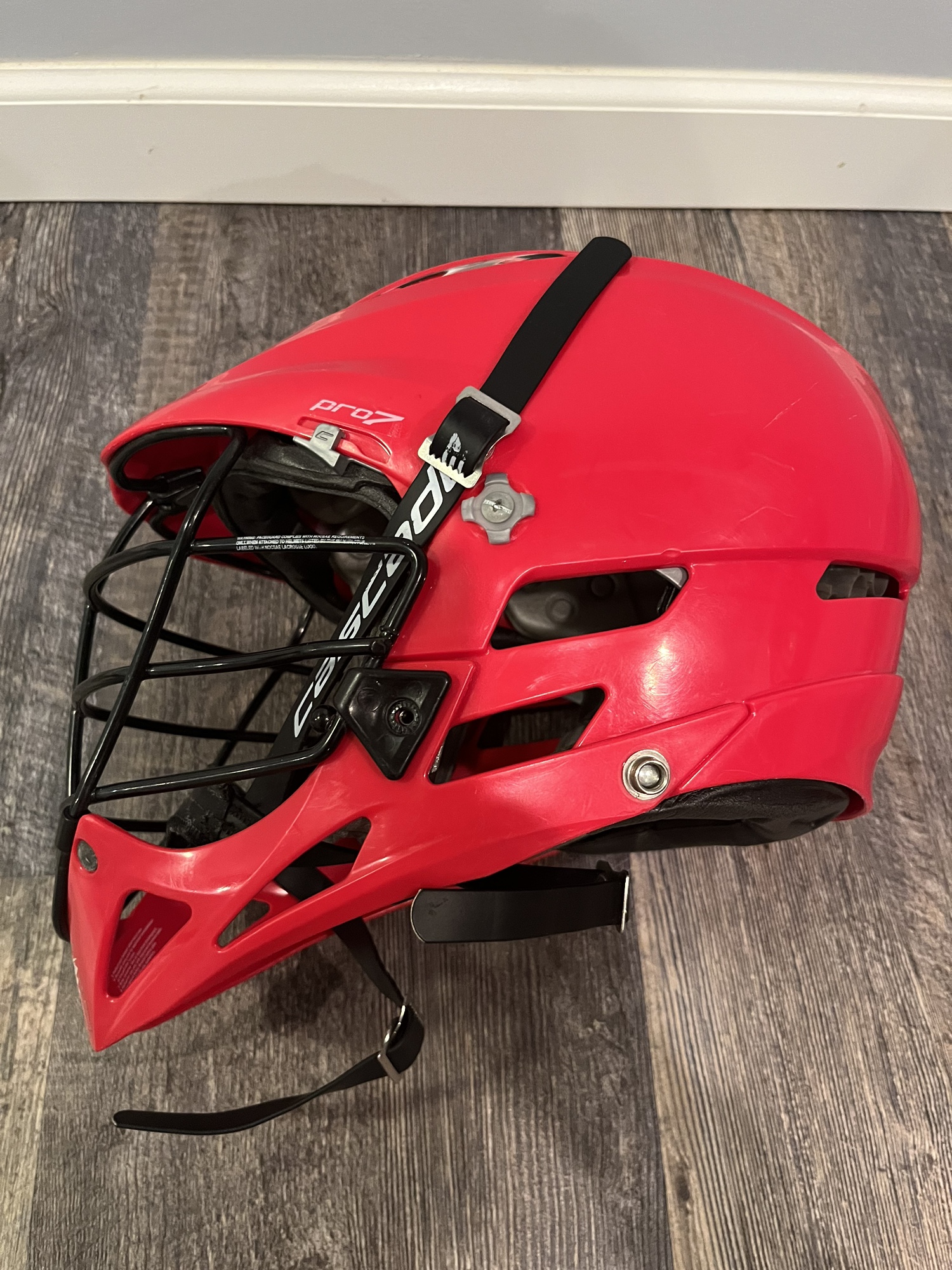 Player's Cascade Pro-7 Helmet | SidelineSwap