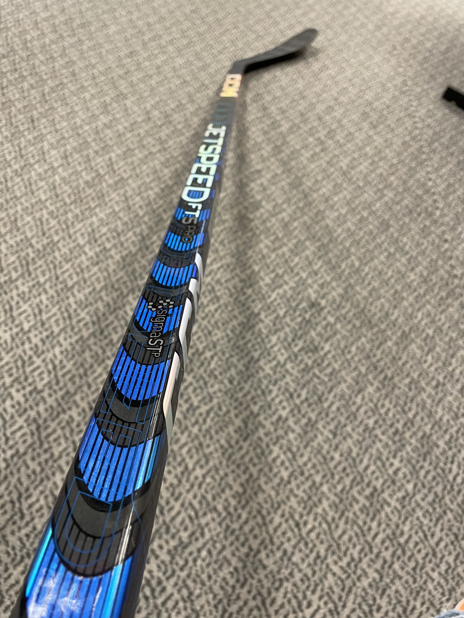 CCM Blue FT5 Pro 85 flex P28 curve right hand stick | SidelineSwap