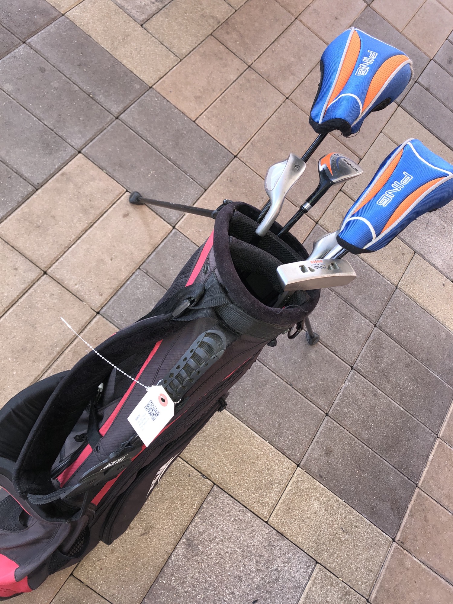 Used Junior Ping Moxie Right Clubs (Full Set) | SidelineSwap