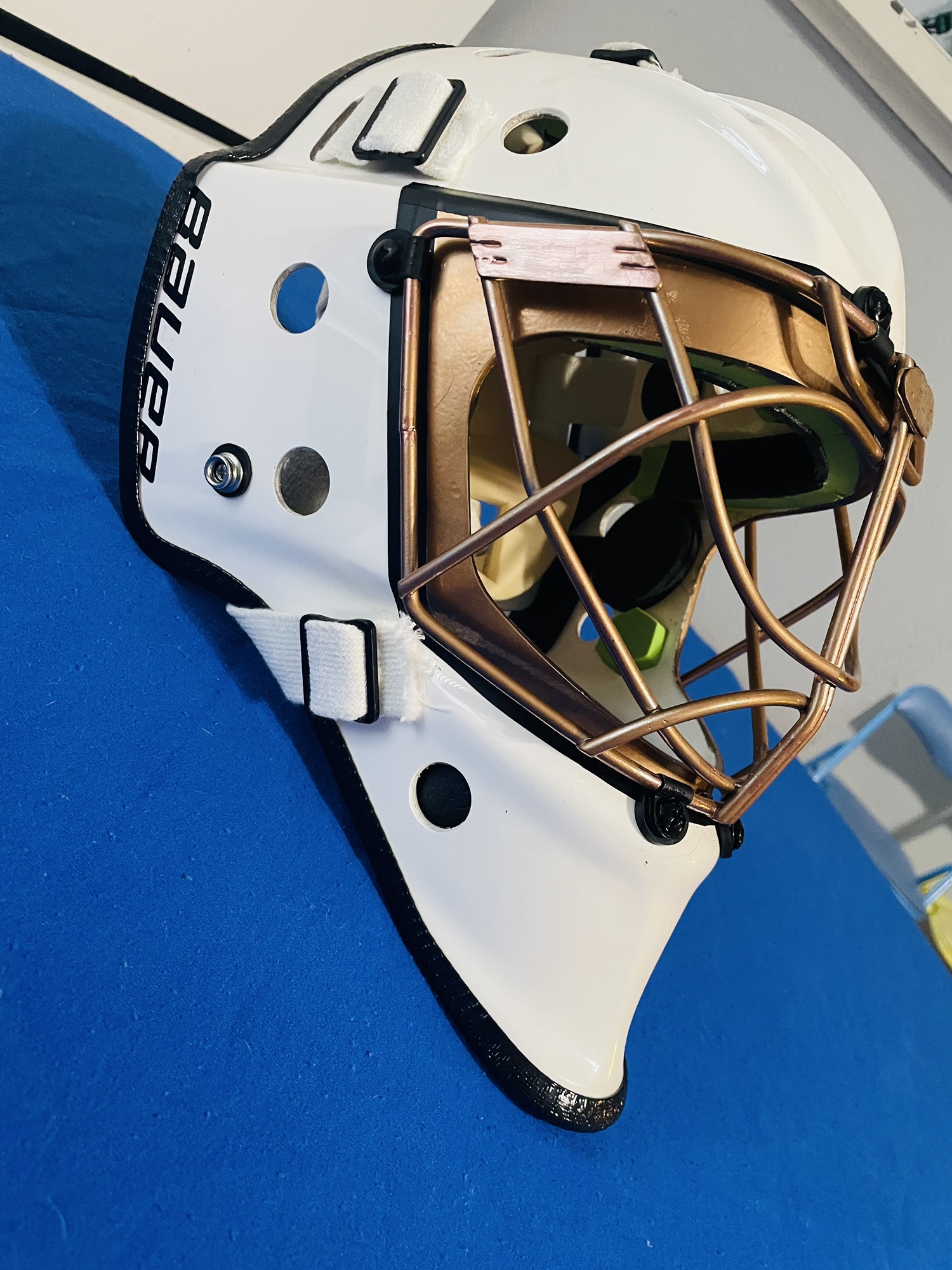 Bauer 960 Hockey Goalie Mask | SidelineSwap