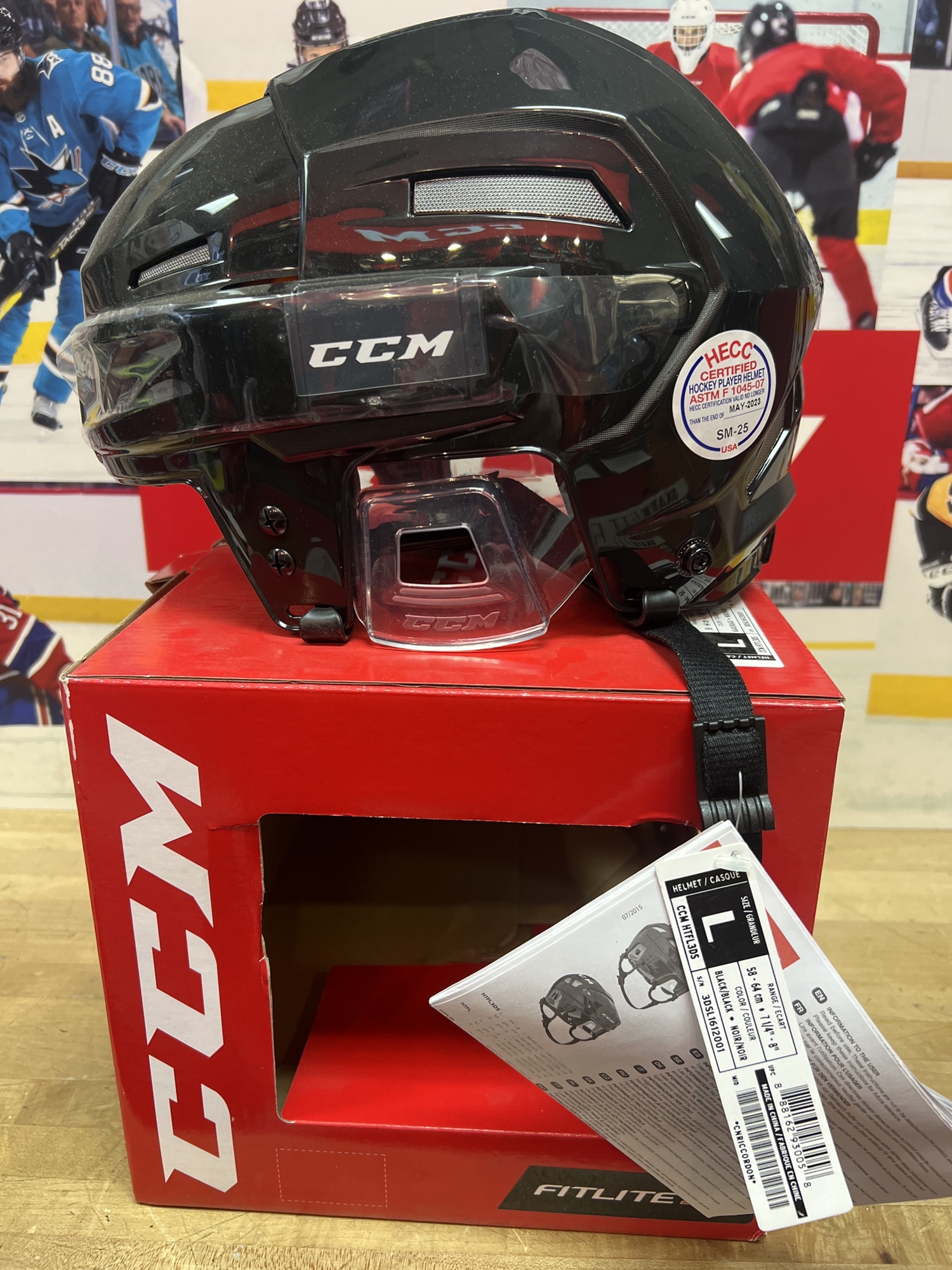 New Large CCM Fitlite 3DS Helmet | SidelineSwap