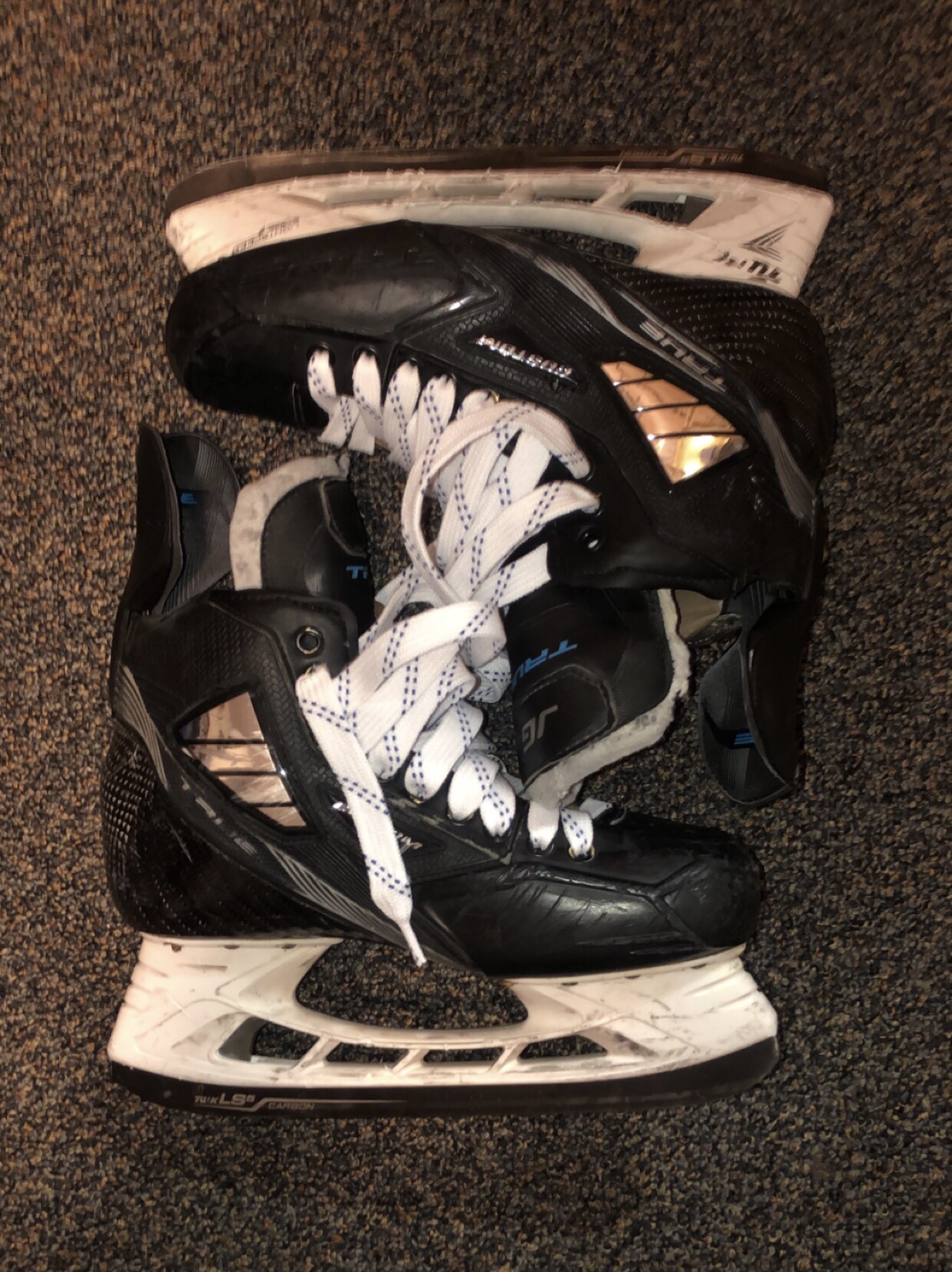 Used True Wide Width Size 9 Pro Custom Hockey Skates | SidelineSwap