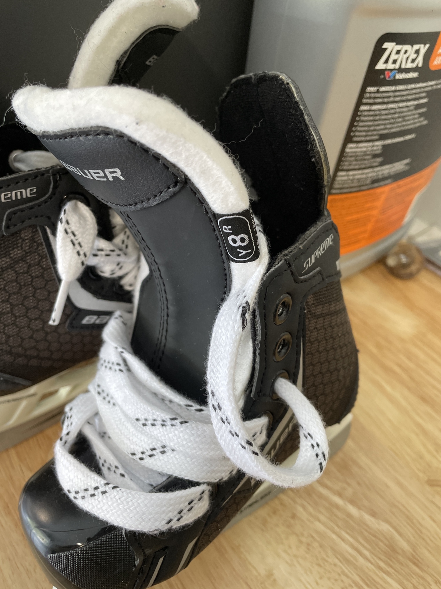 Youth ice skates size 8R Bauer Supreme one.4 | SidelineSwap