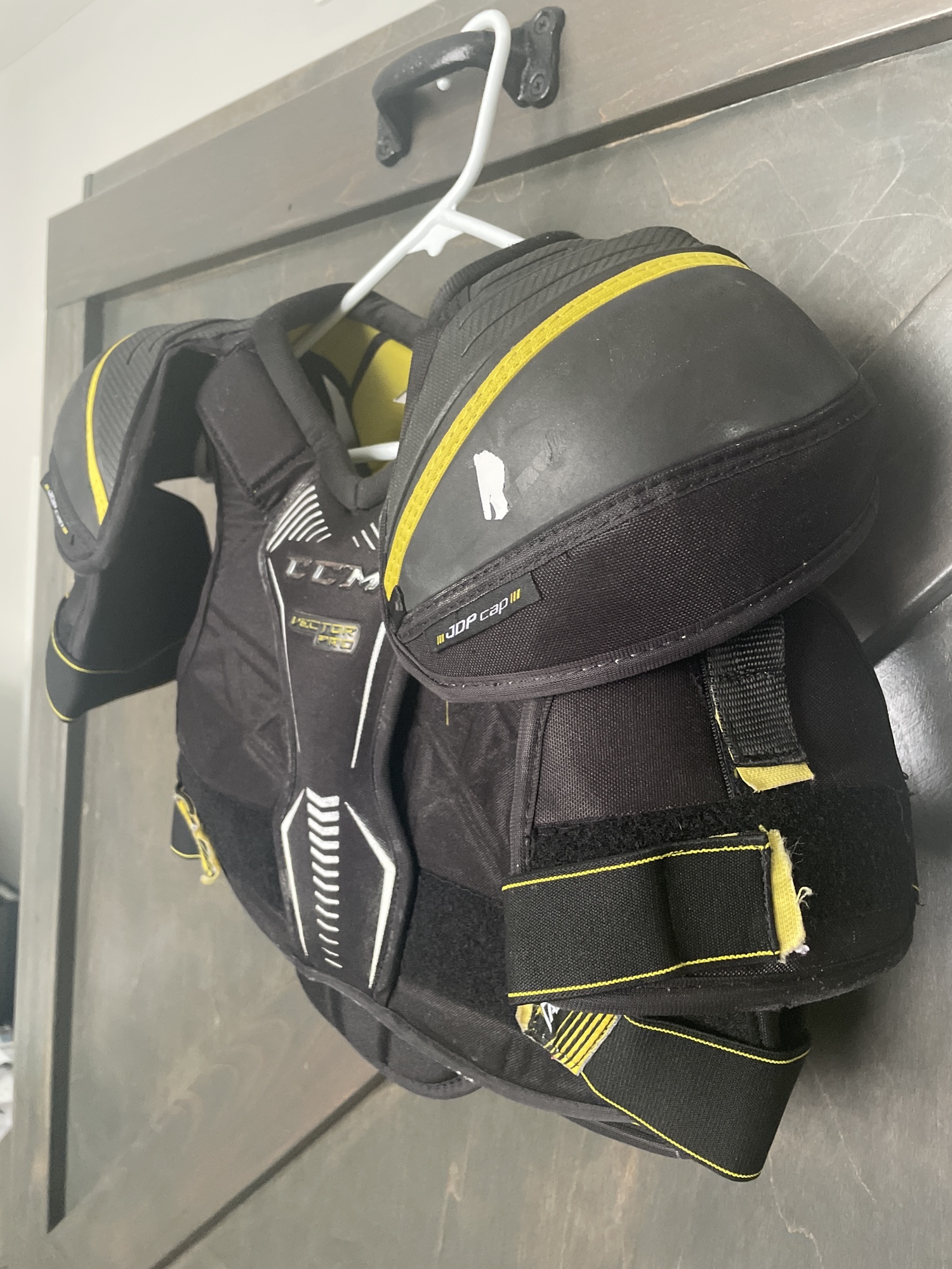Used Small CCM Vector Pro Shoulder Pads | SidelineSwap