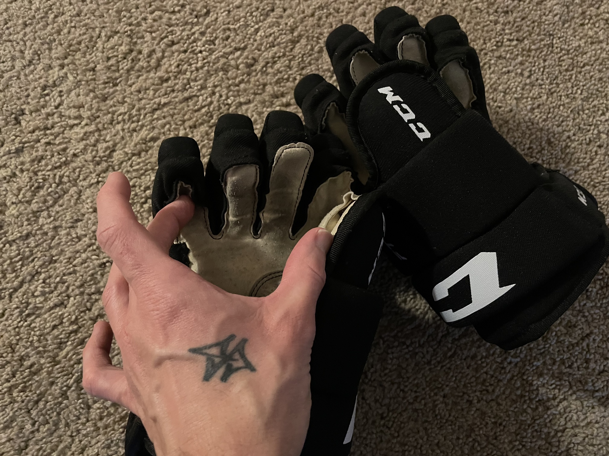 CCM 12" Jetspeed FT4 Gloves | SidelineSwap