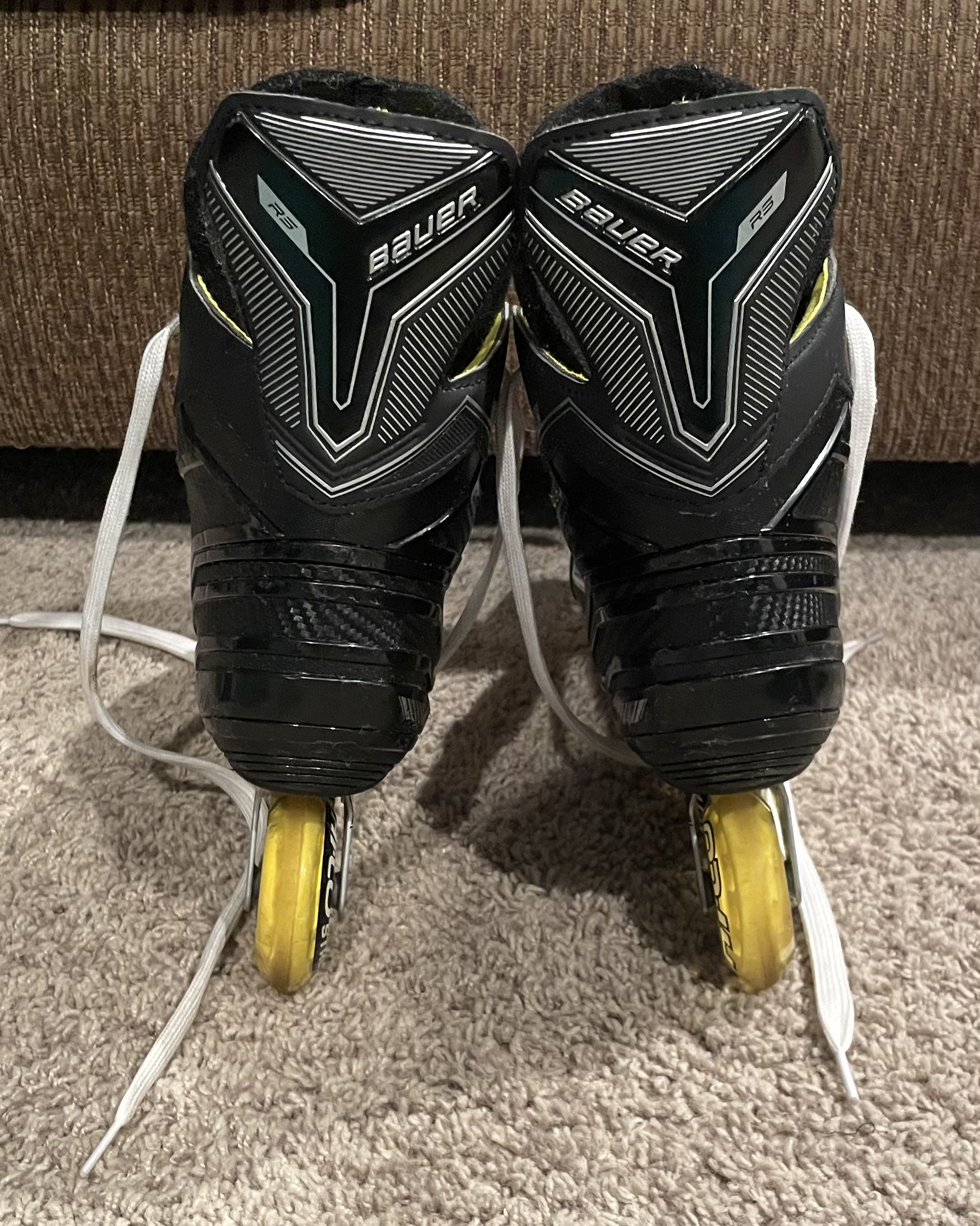Bauer RS Junior Roller Blades - Size 5.0 Used less than 10 times - see ...