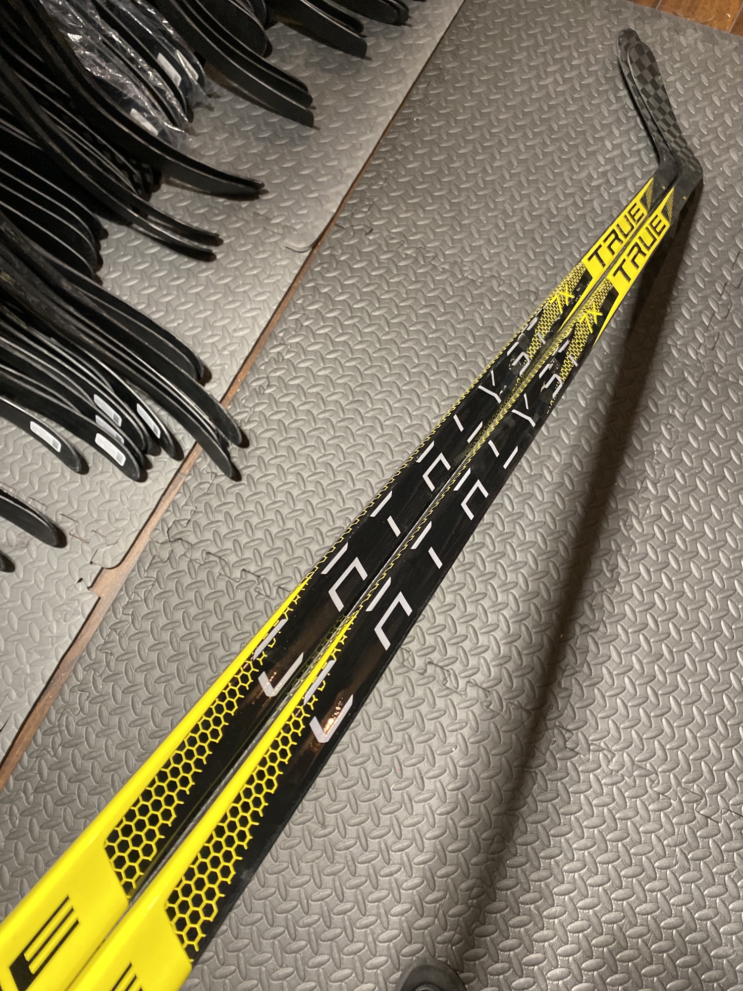 1x New LH True Catalyst 7X TC6 65 Flex (P90T) | SidelineSwap