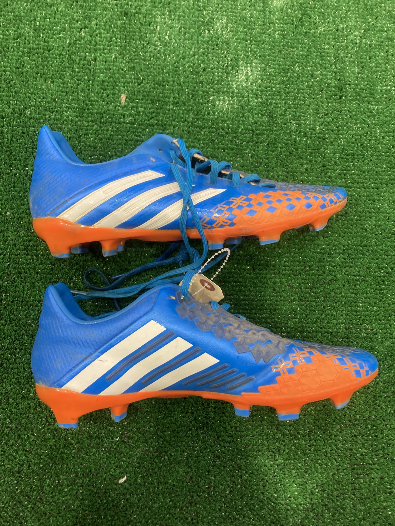 7.5 Molded Adidas Predator Cleats | SidelineSwap