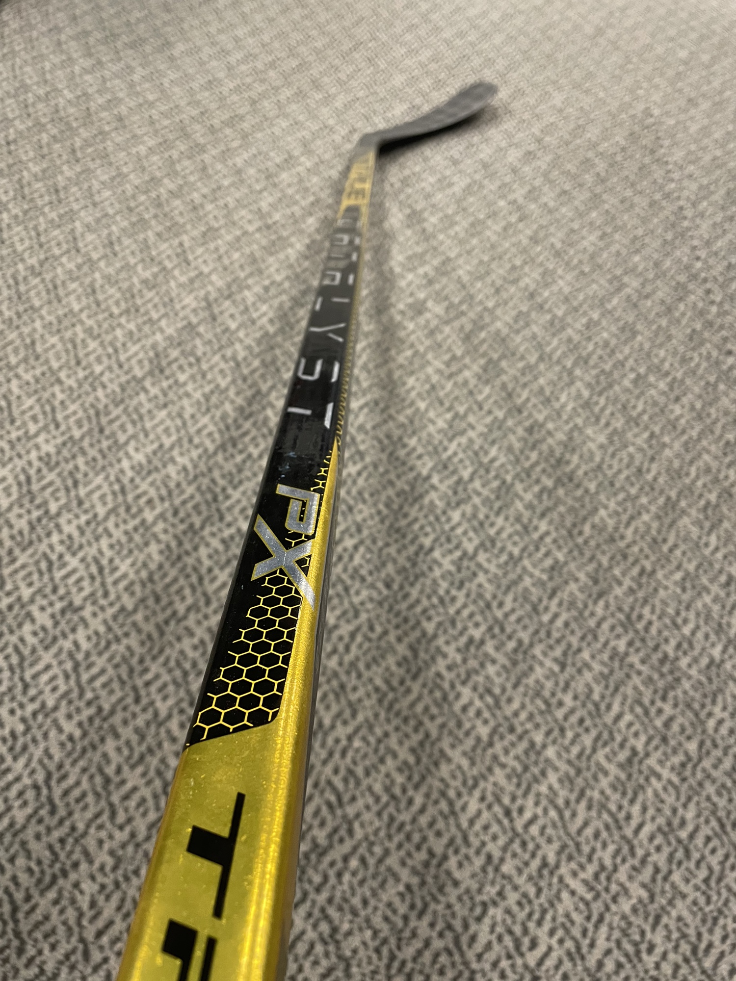 True Catalyst PX 40 flex TC-4 curve right hand stick | SidelineSwap