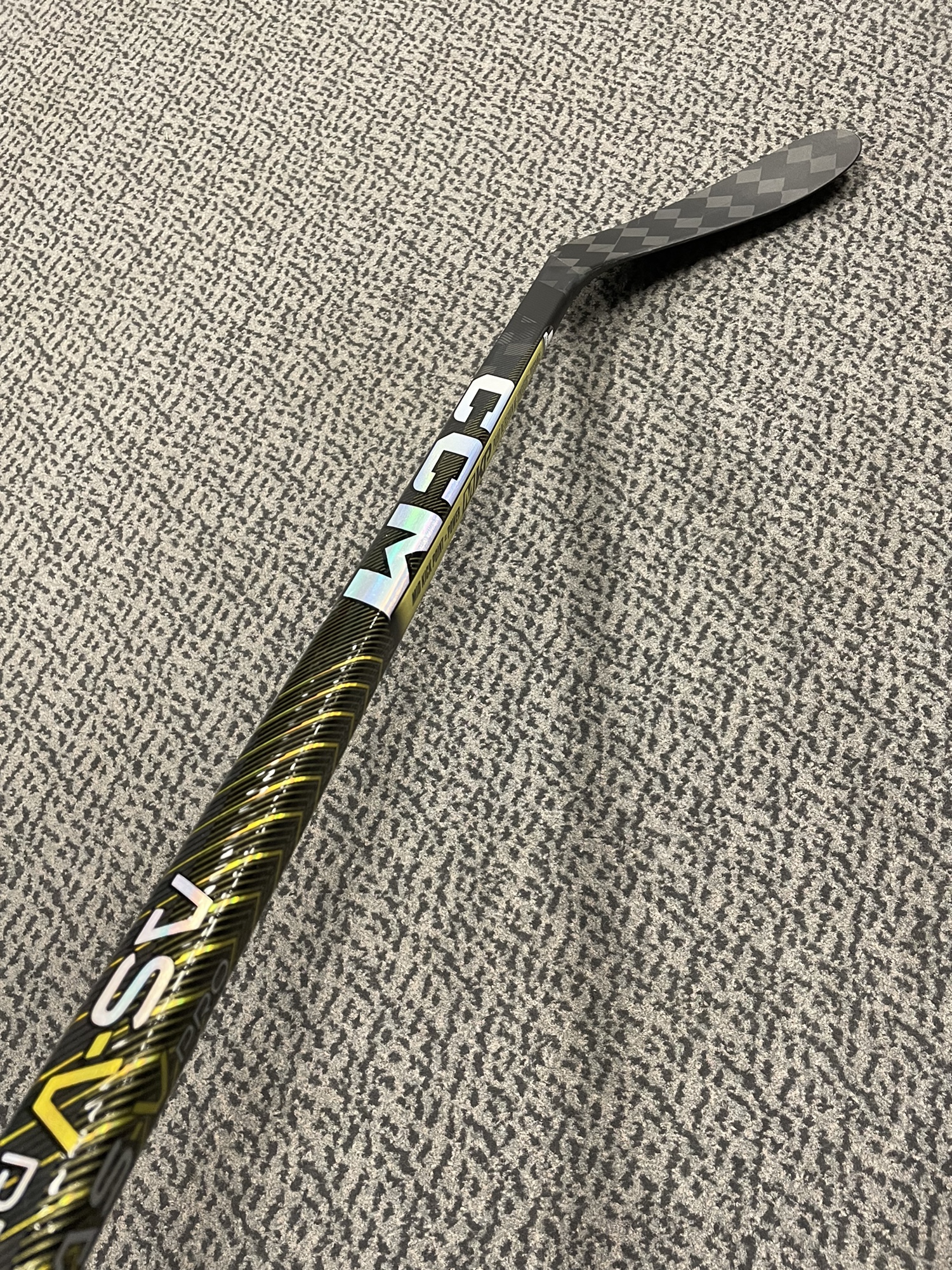 CCM AS-V Pro 50 flex P28 curve right hand stick | SidelineSwap