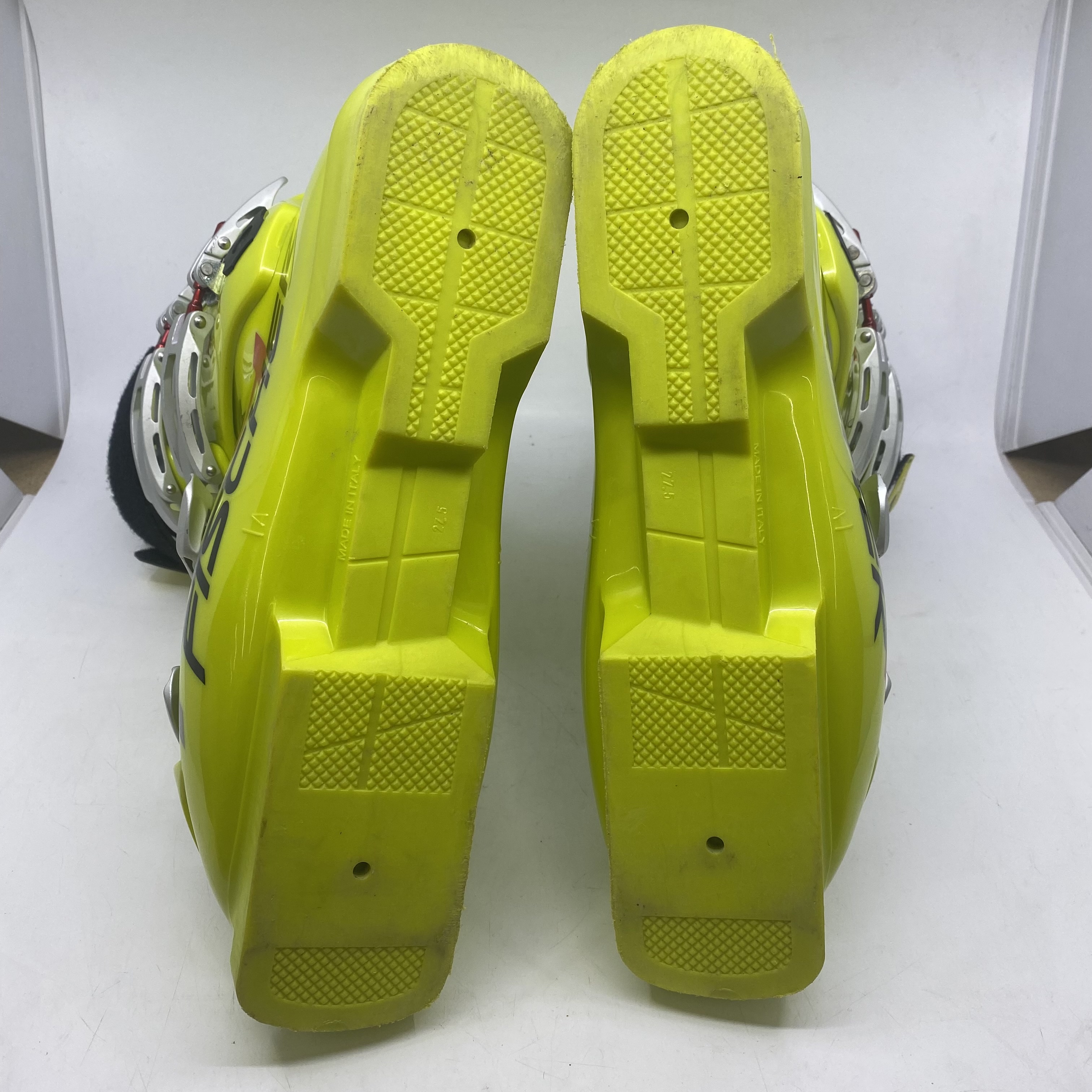 Men's Used Fischer Racing RC4 World Cup Pro 130 Ski Boots Stiff Flex ...