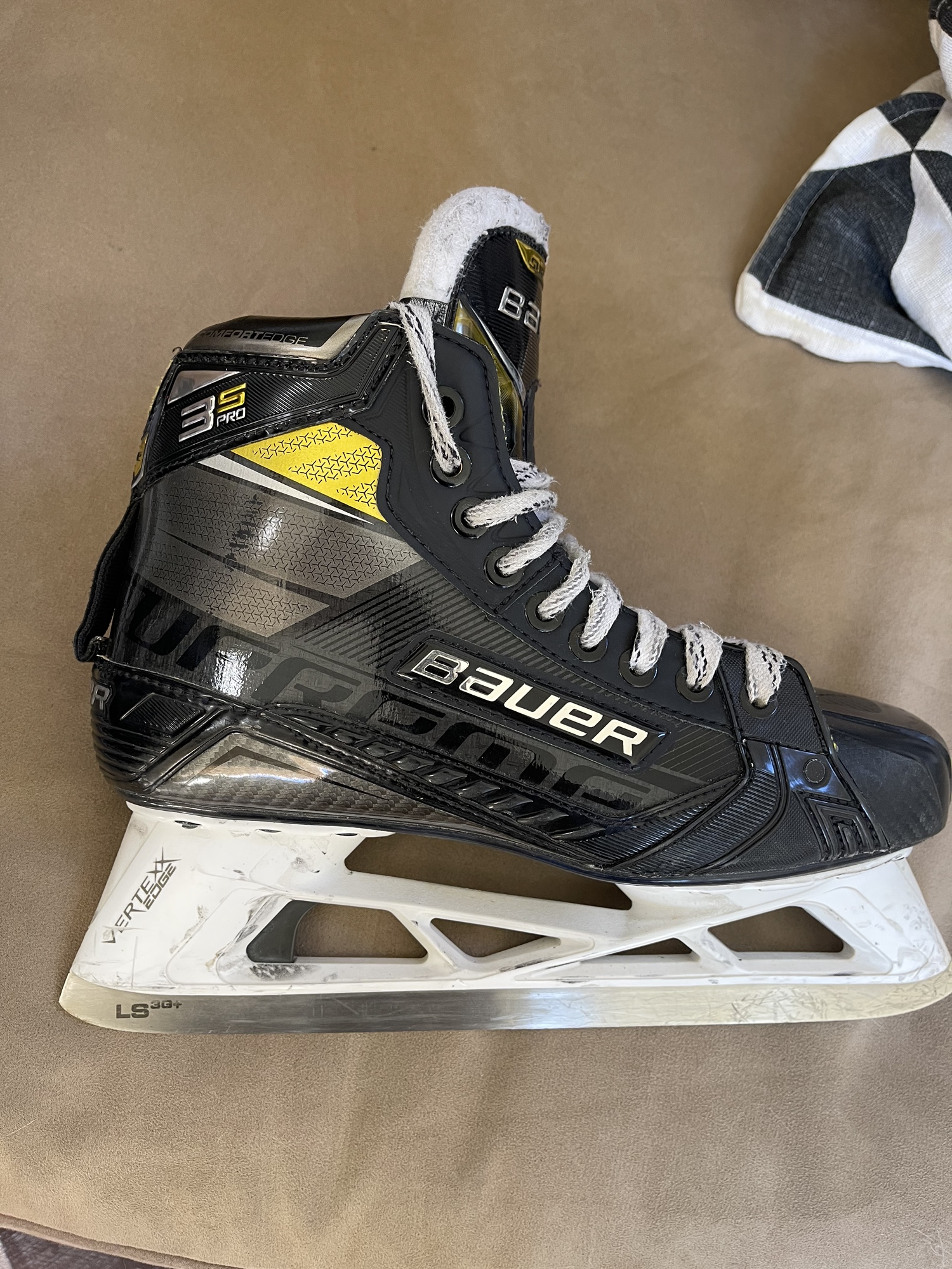 Bauer 3s pro goalie skates size 8D | SidelineSwap