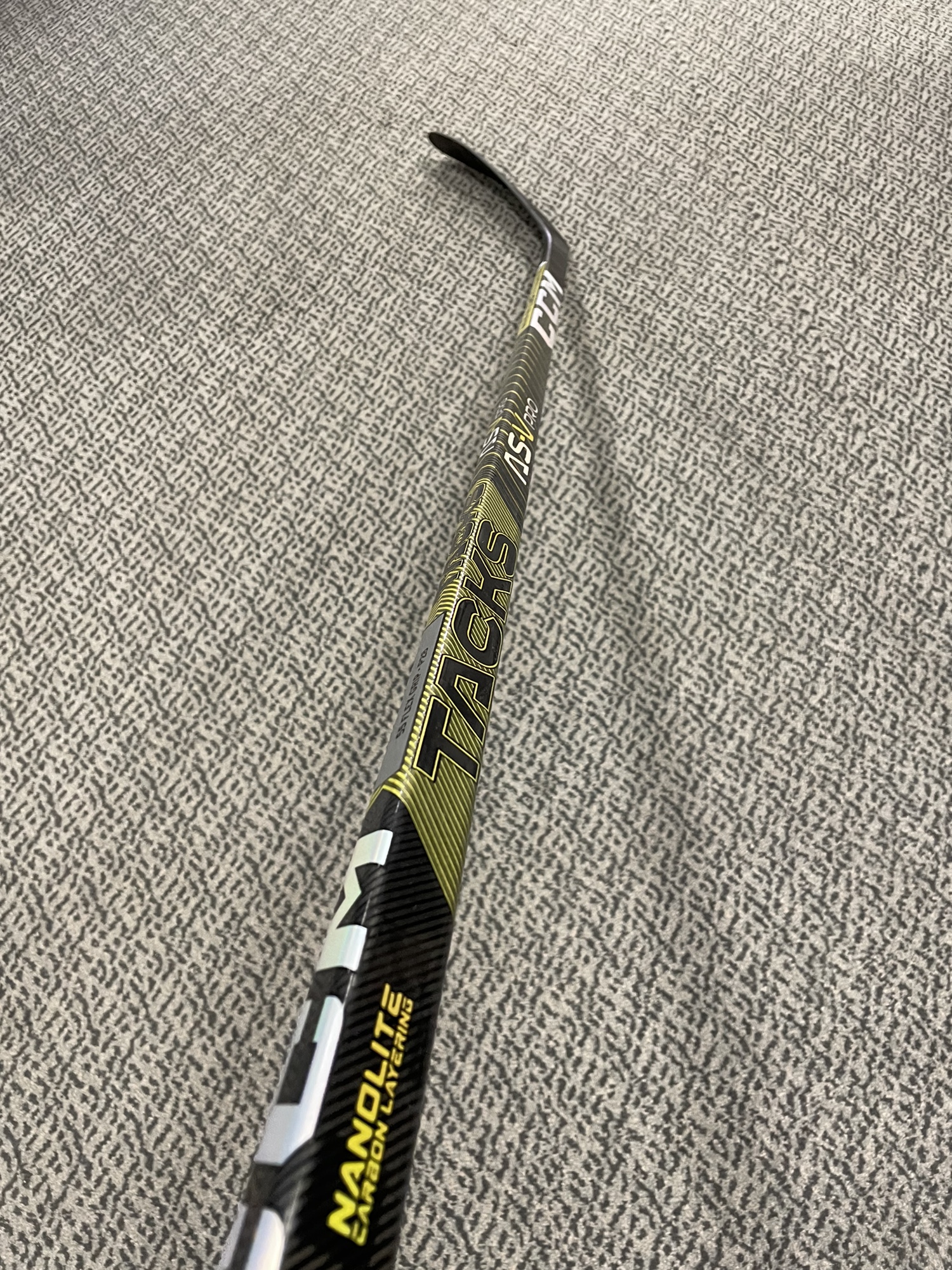 CCM AS-V Pro 55 flex P28 curve right hand stick | SidelineSwap