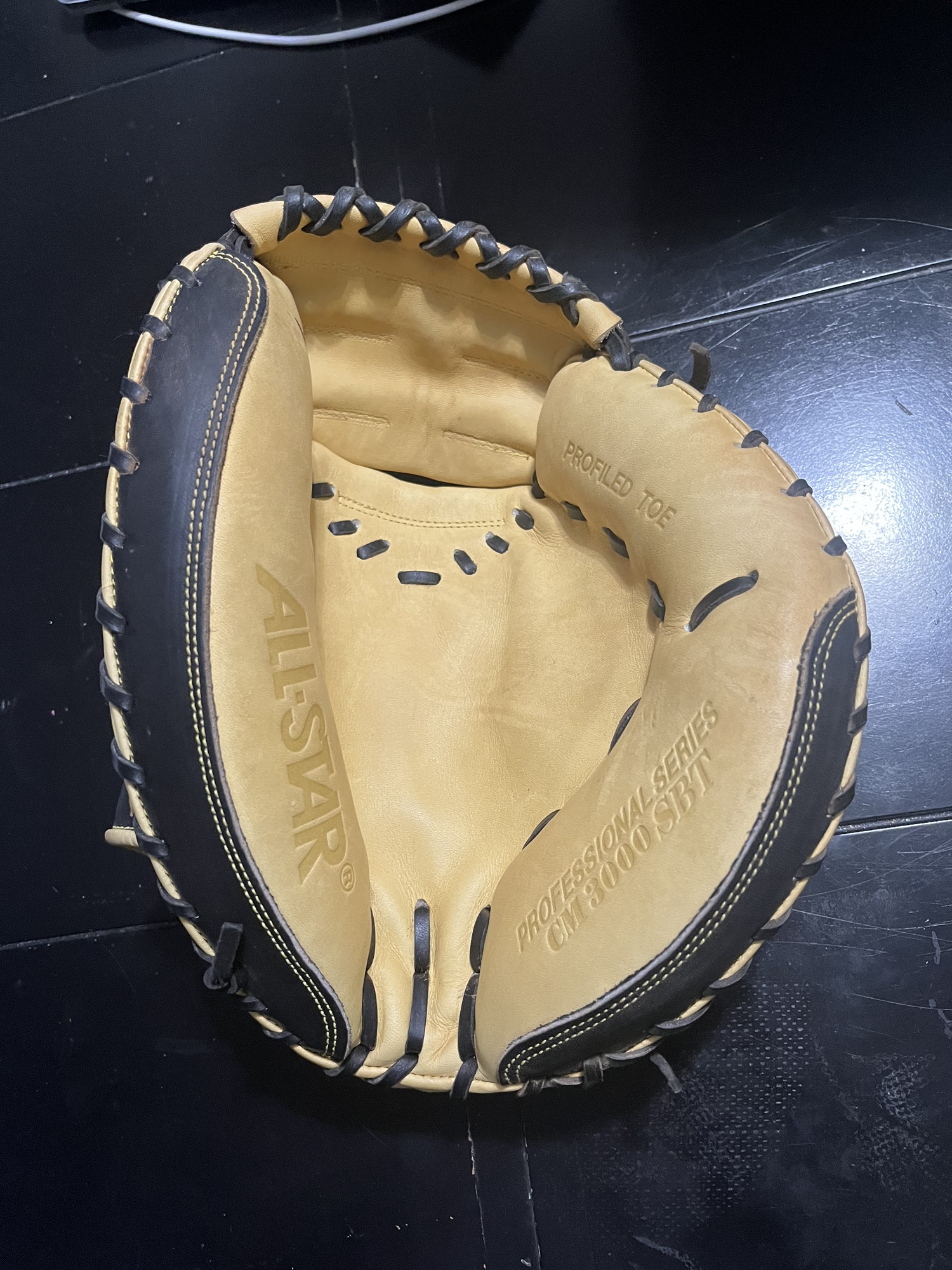 All-Star Pro Elite CM3000 SBT 33.5” Catchers Mitt | SidelineSwap